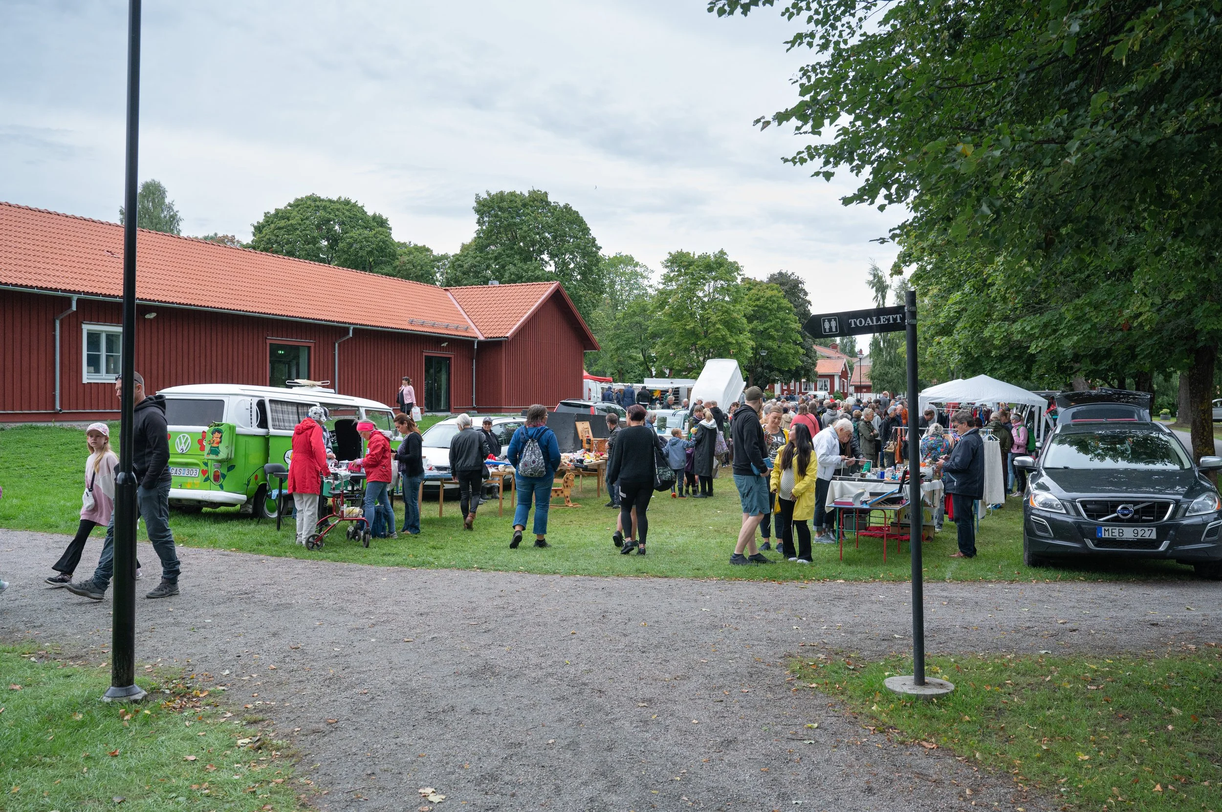 Stor loppis på Högbo bruk — KUXA.SE