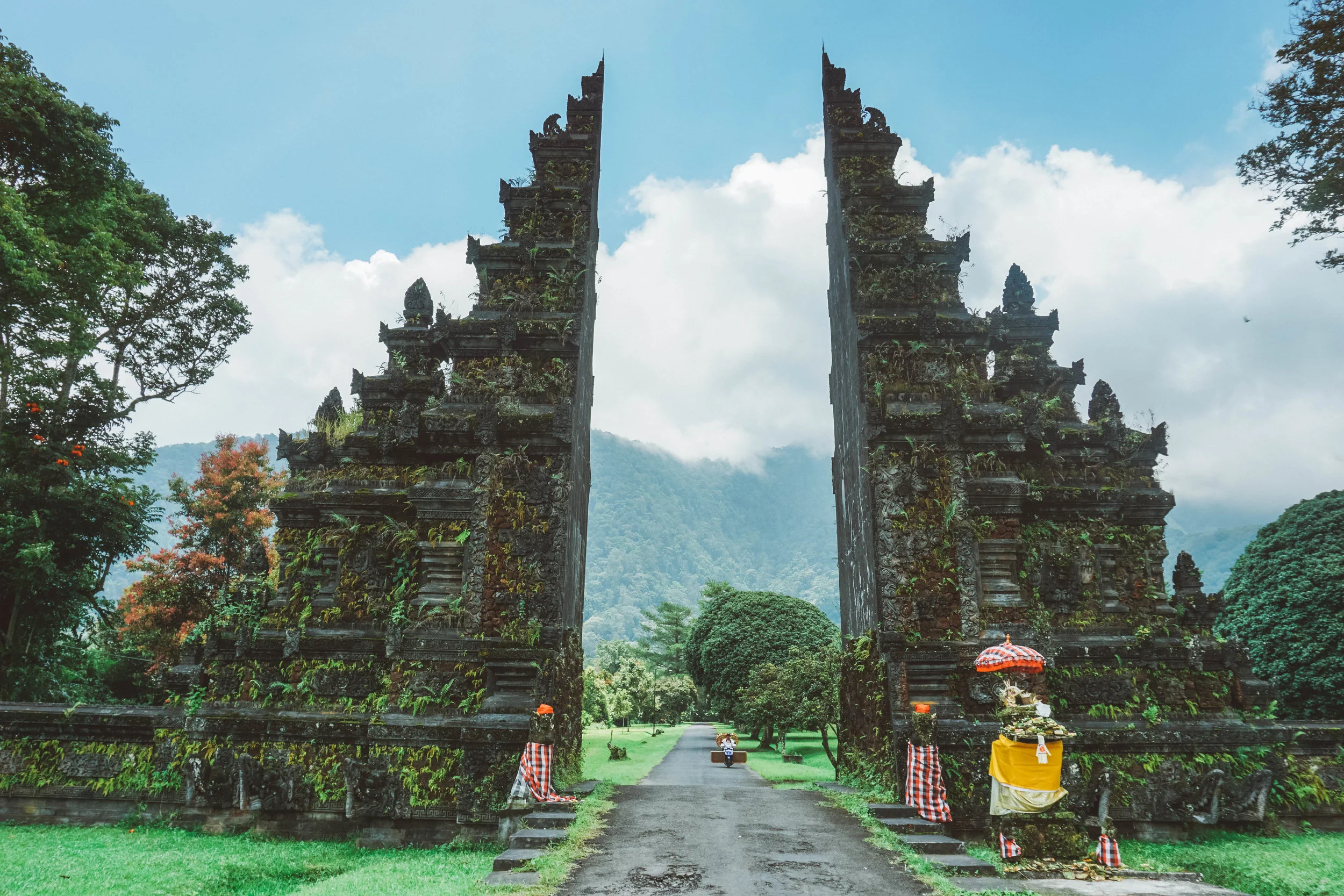 10 Tips for Photographing Yourself With A Tripod — Her Travel Style