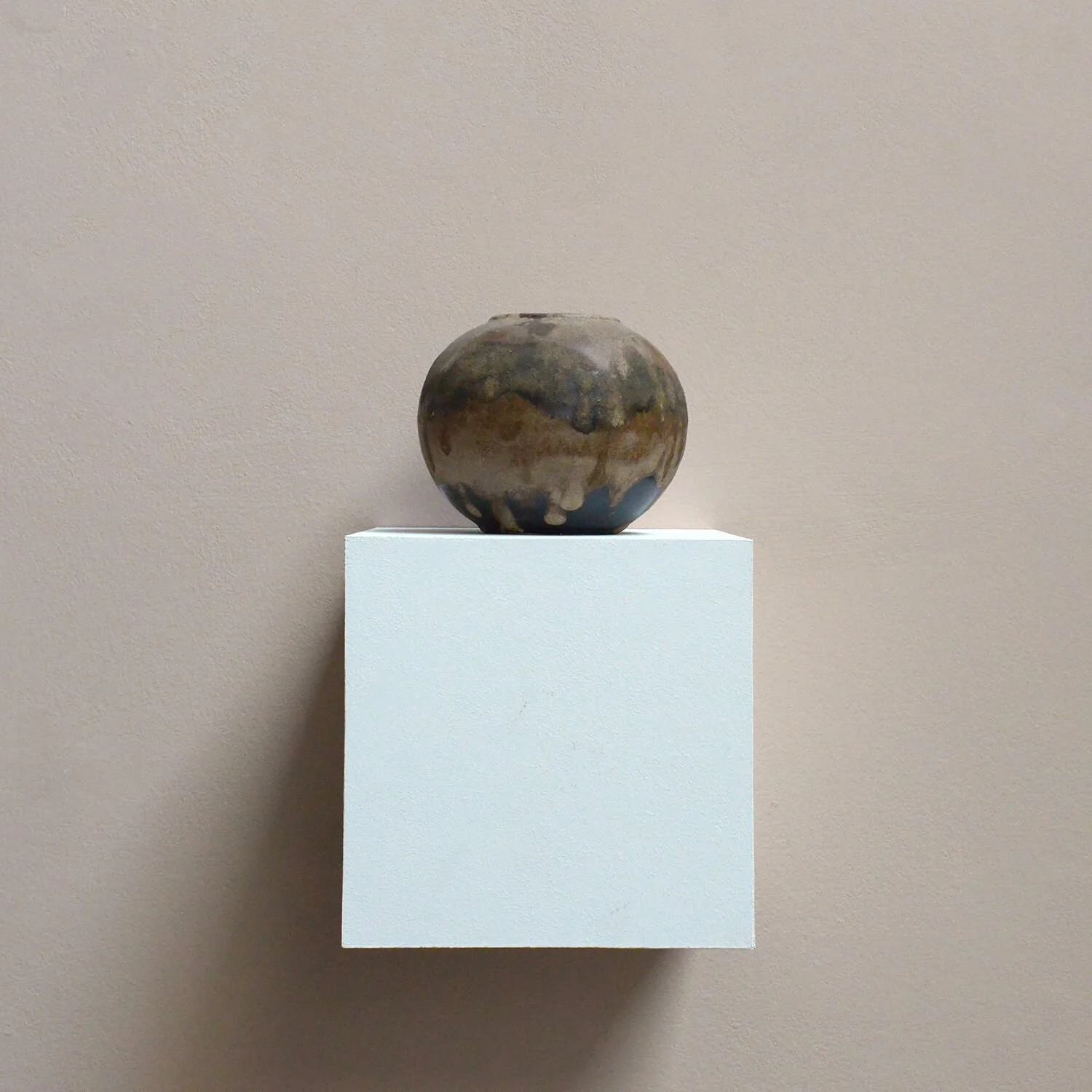 Wall Mounted Wooden Display Plinth hutt decor Bristol — hutt