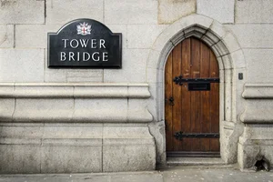 Best place to photograph Tower Bridge — Aperture Tours