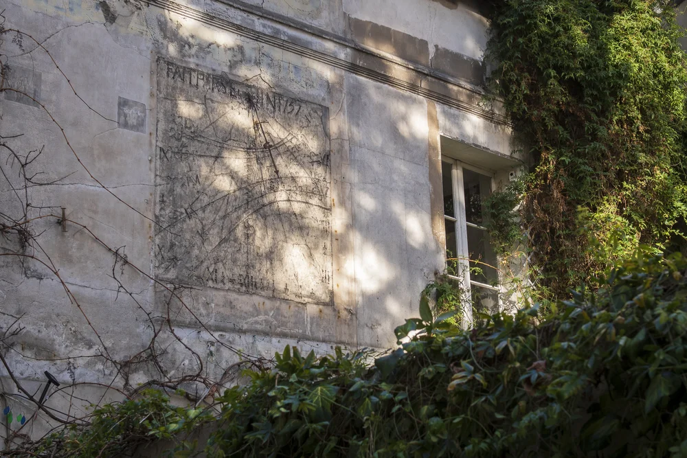 Hidden Courtyards of Bastille — Aperture Tours