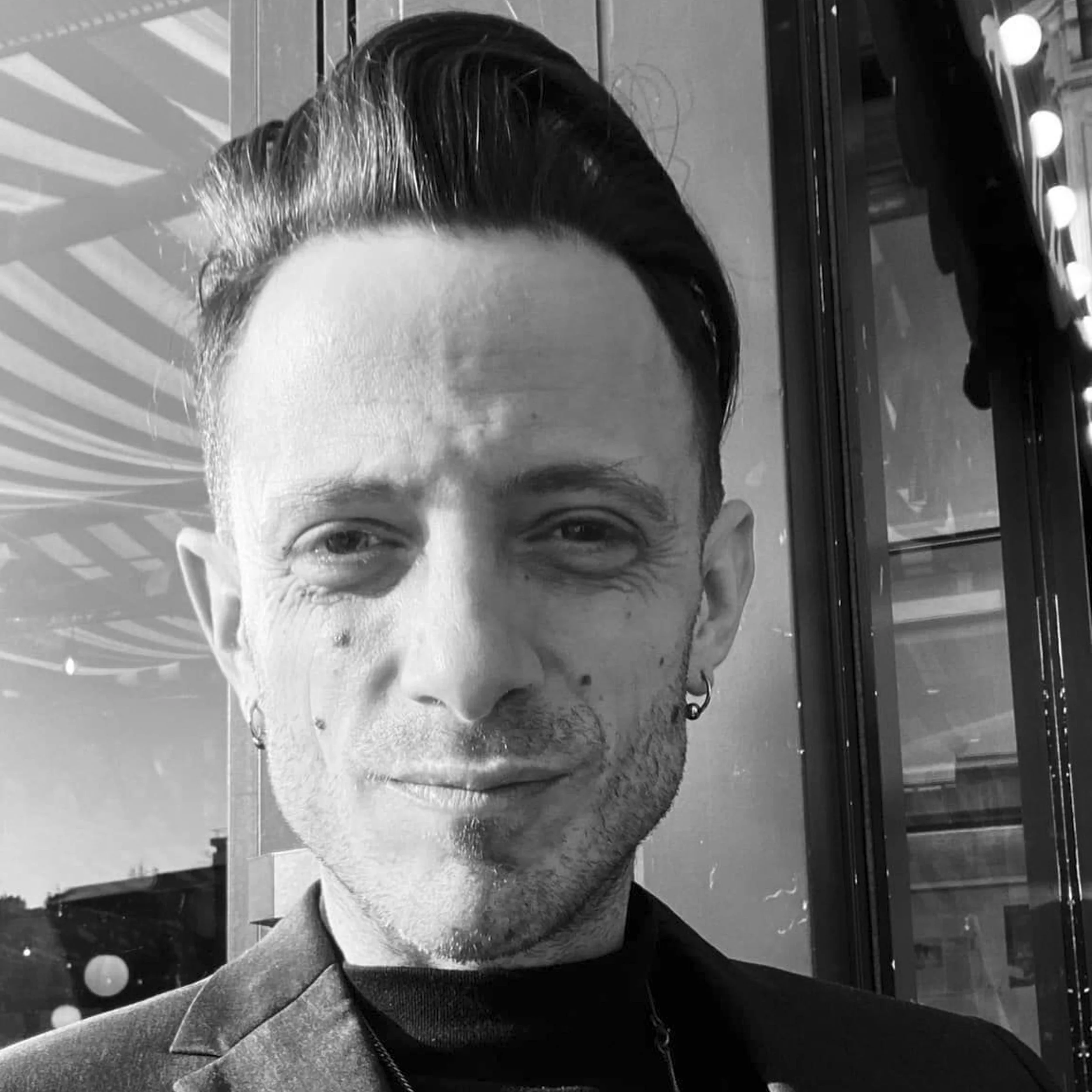 Guide - bio — Aperture Tours