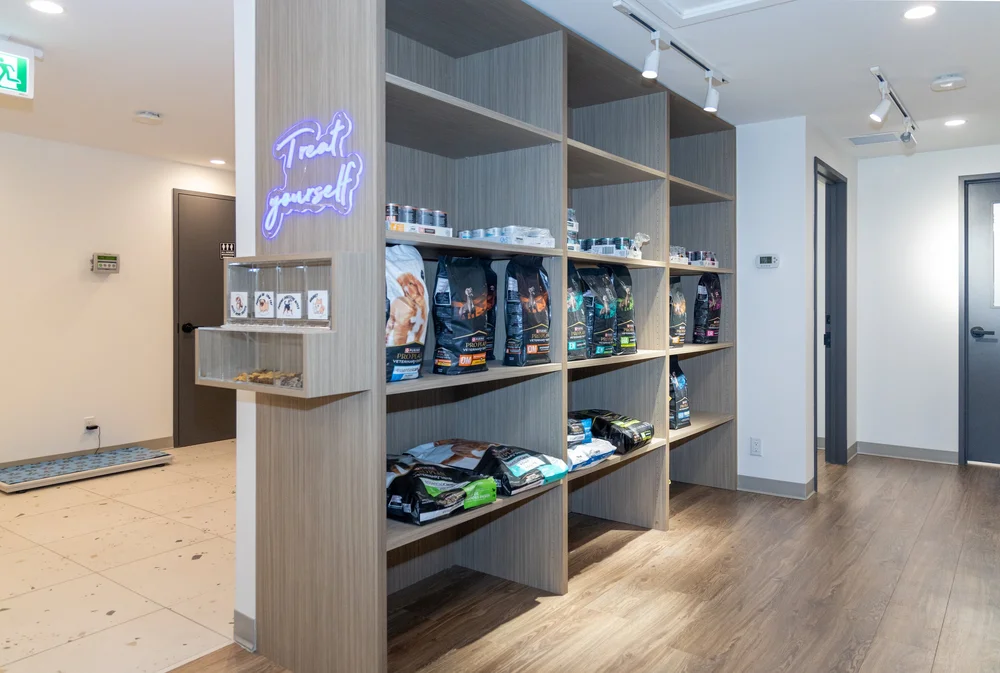 Royal Loop Vet Clinic — Certus
