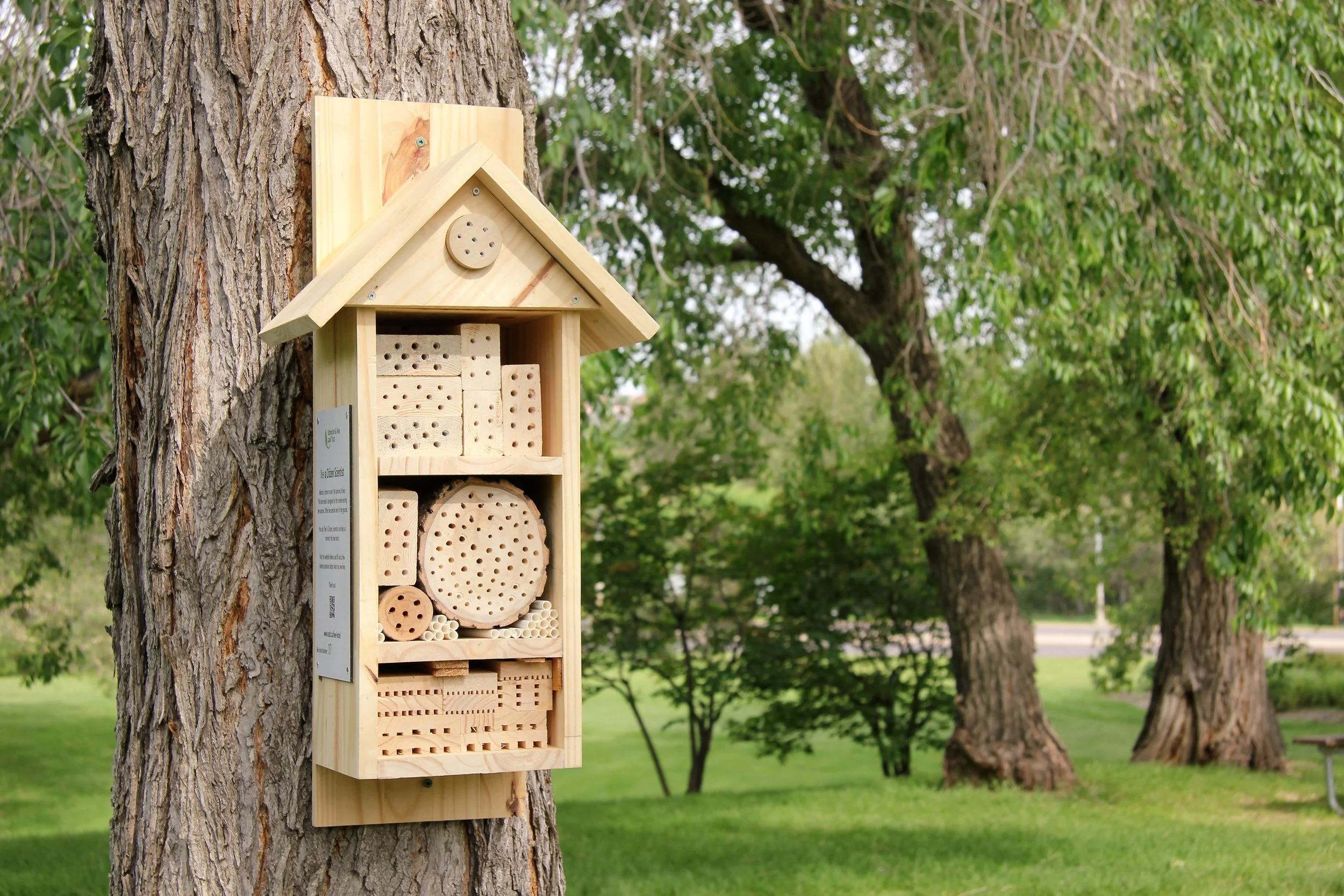 EALT Supplies Bee Hotels to the Métis Nation of Alberta — Edmonton ...