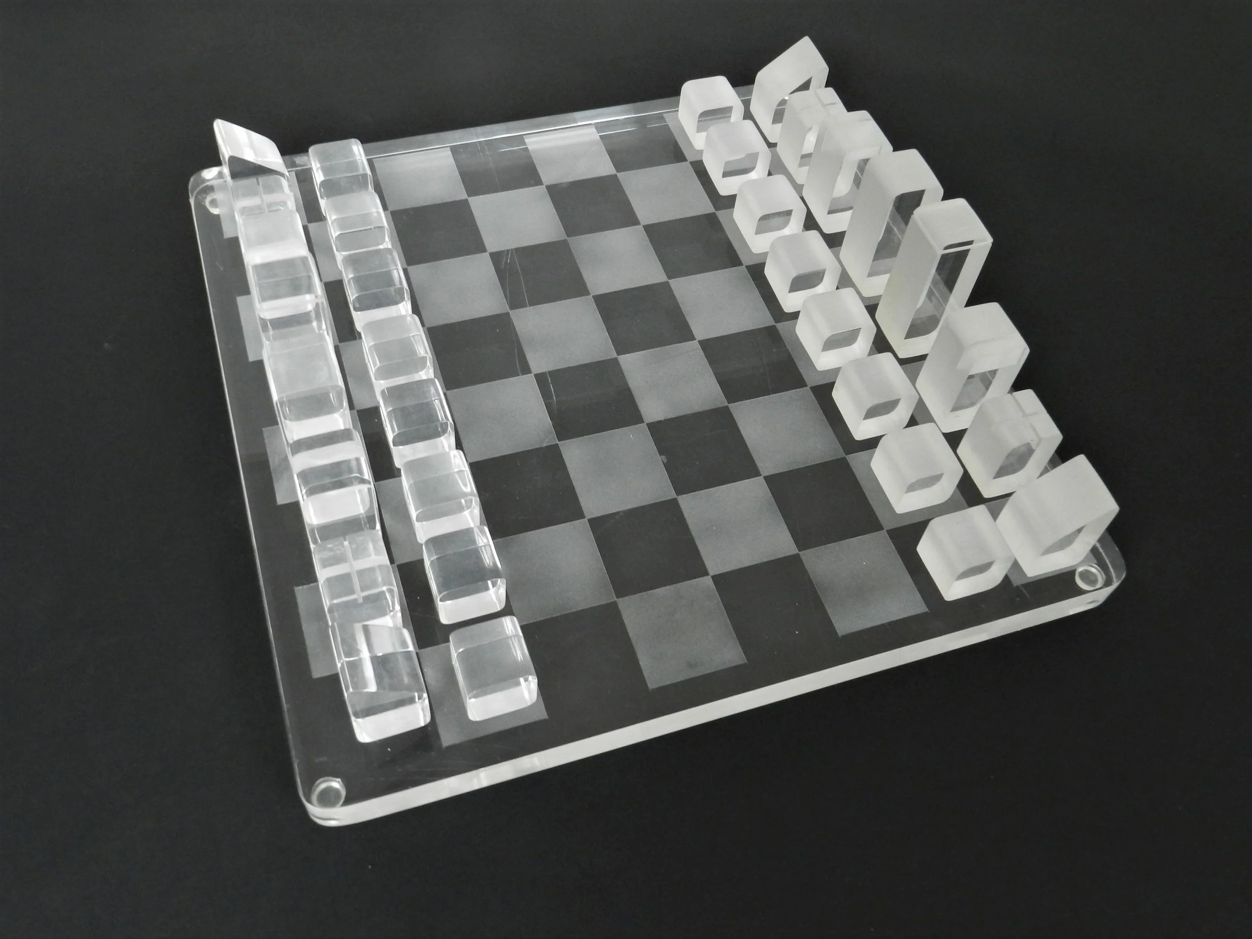 Lucite Chess Set by Guyon — zig zag