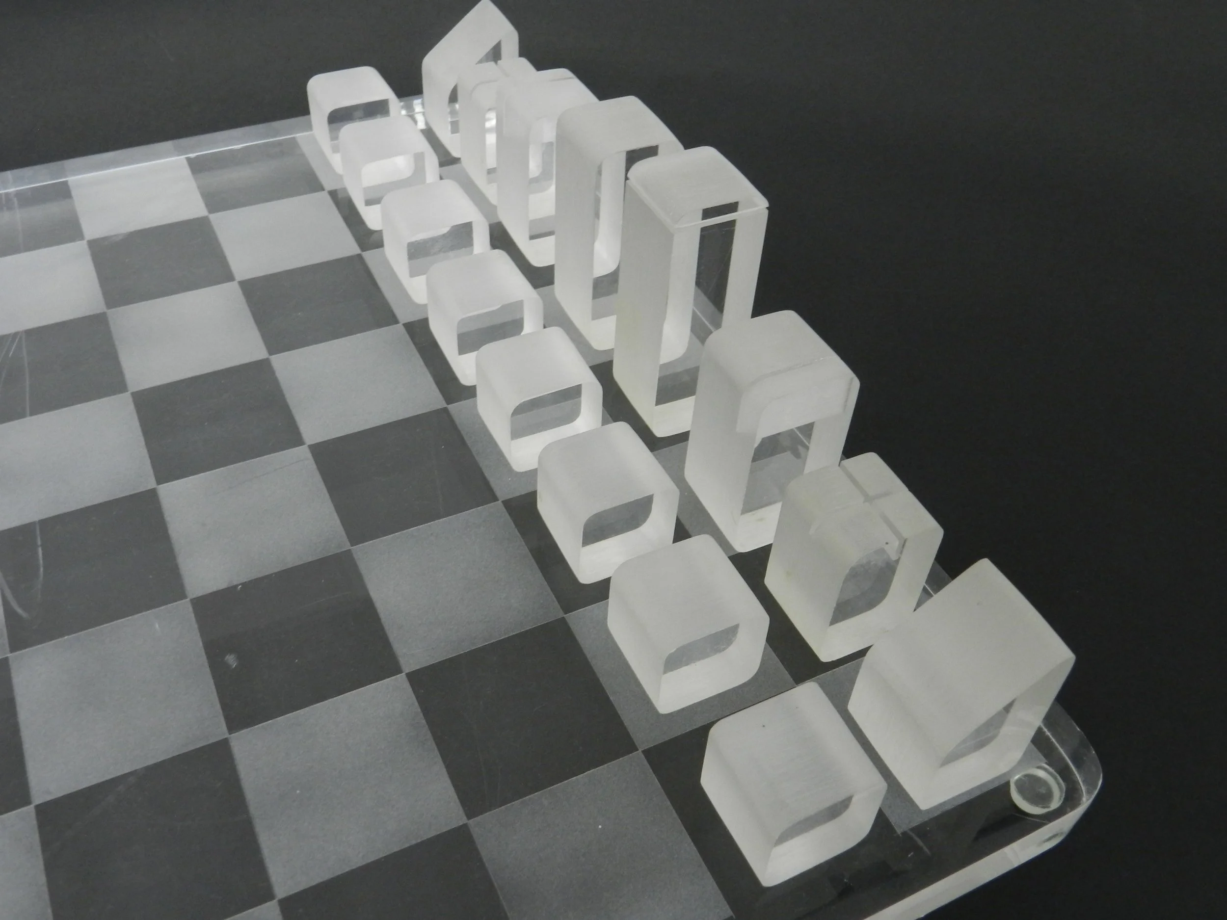 Lucite Chess Set by Guyon — zig zag
