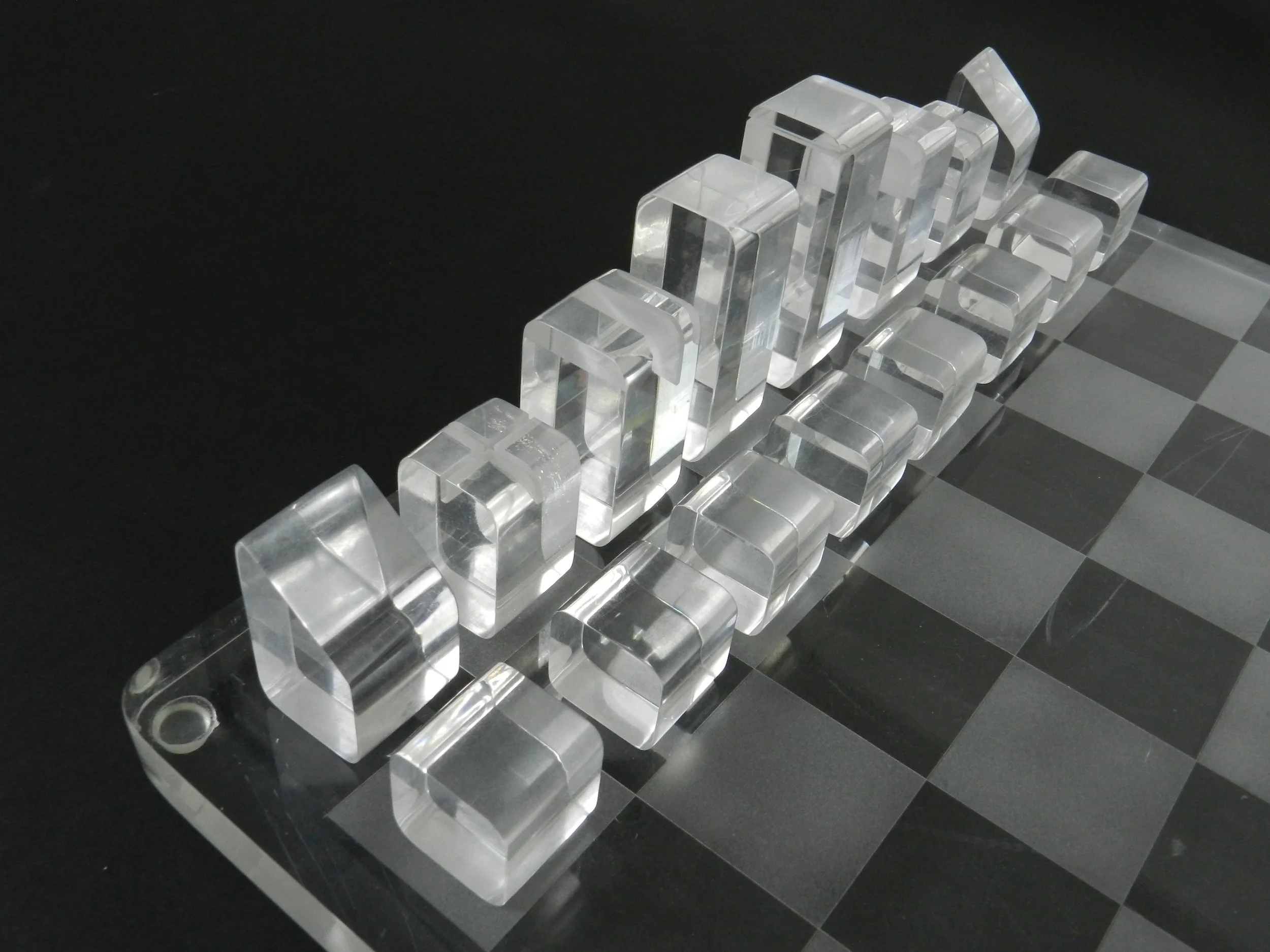 Lucite Chess Set by Guyon — zig zag