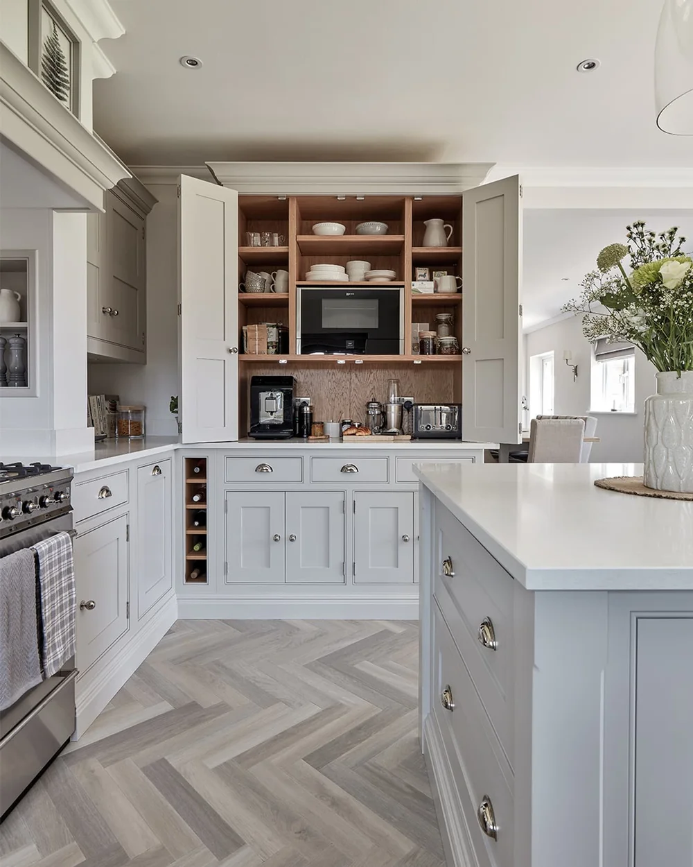 How much does a Tom Howley kitchen cost? | Fifi McGee