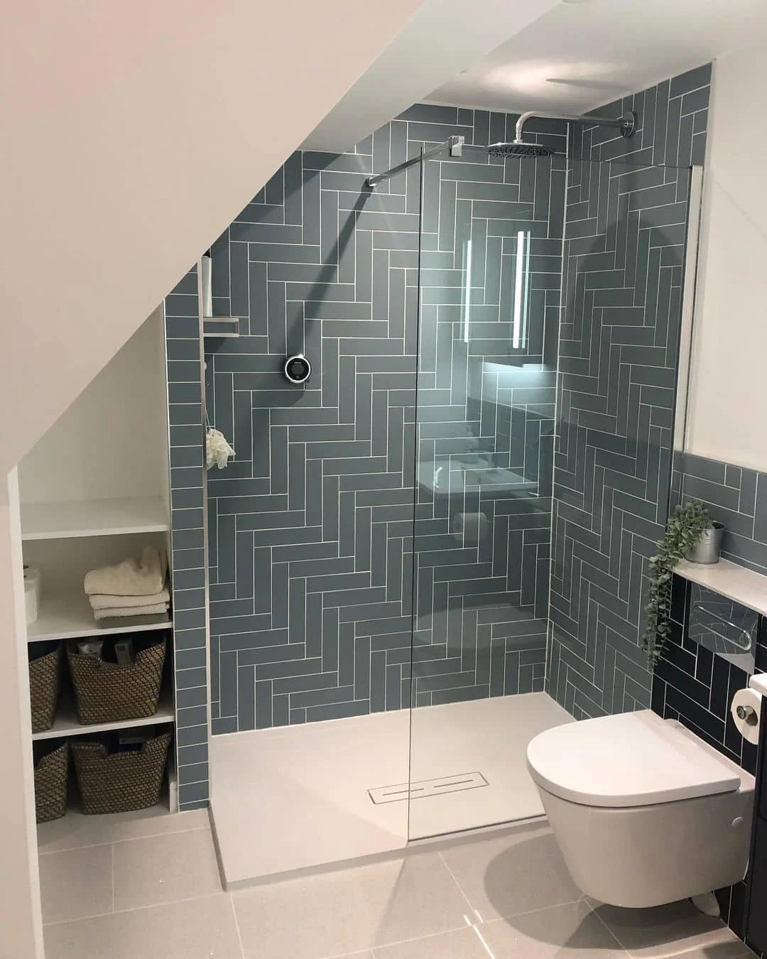 Small ensuite ideas: 20 tiny but mighty ideas | Fifi McGee