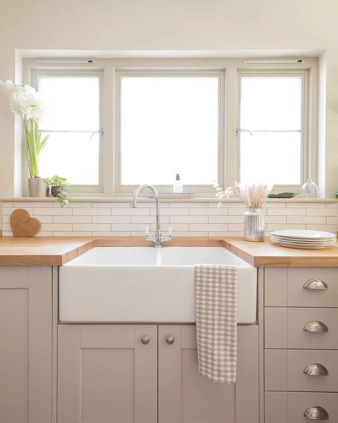 "Argghh!! Why can't I find a Howdens price list?!" THIS is why | Fifi McGee