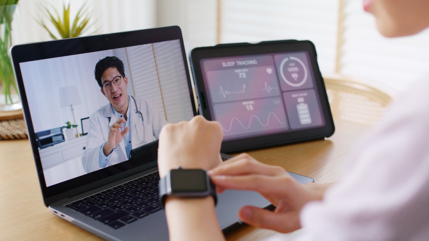 Wearables vs Professional Medical Monitoring Systems