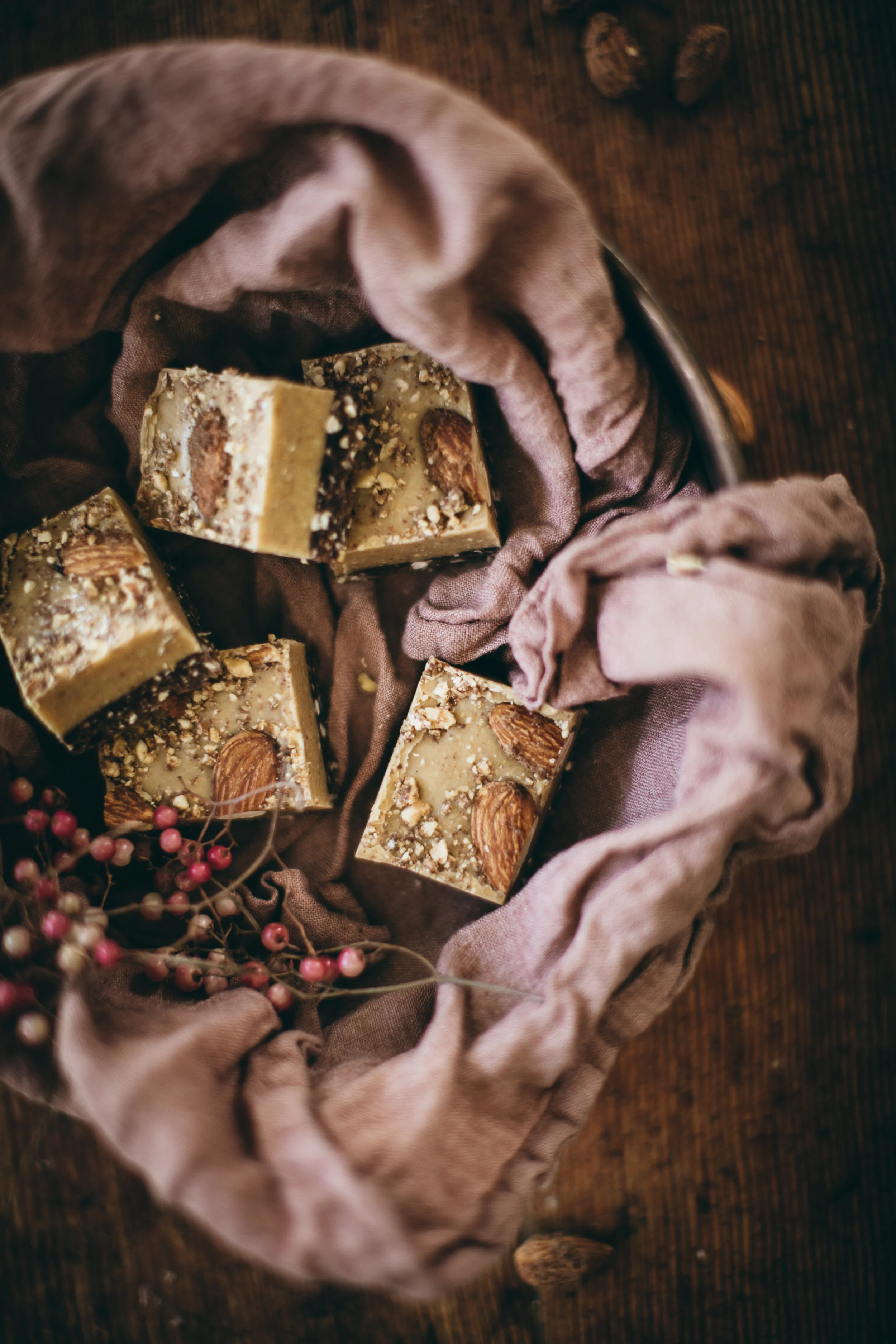 Folklore Images — Manuko