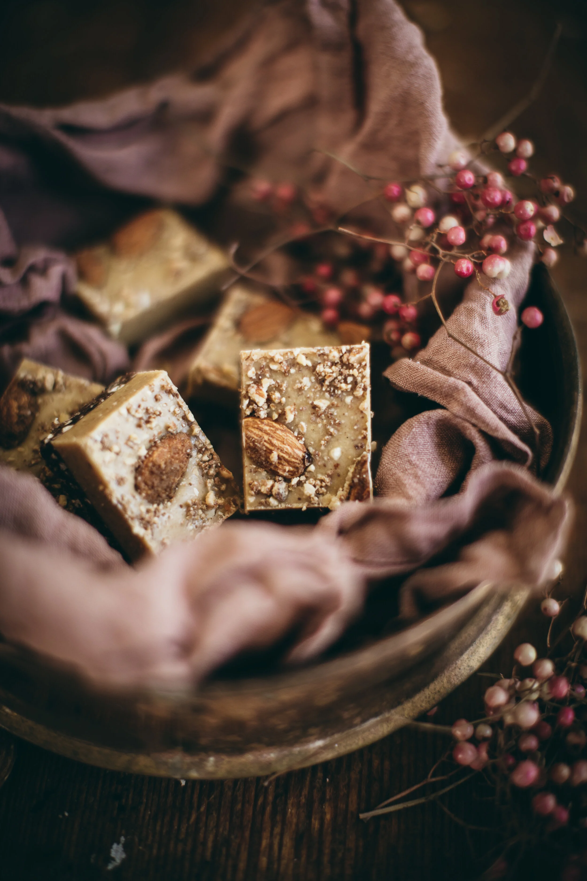 Folklore Images — Manuko