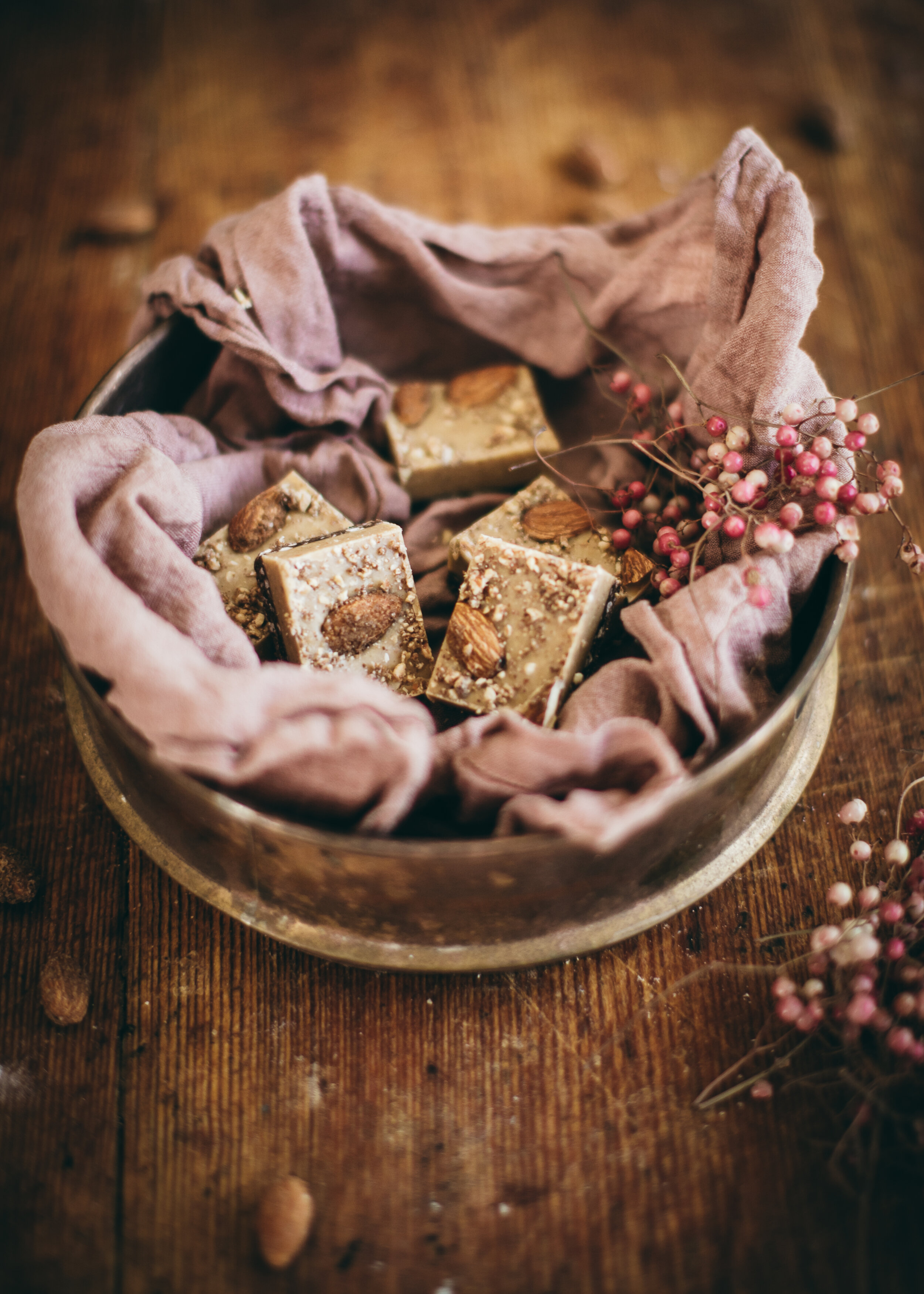 Folklore Images — Manuko