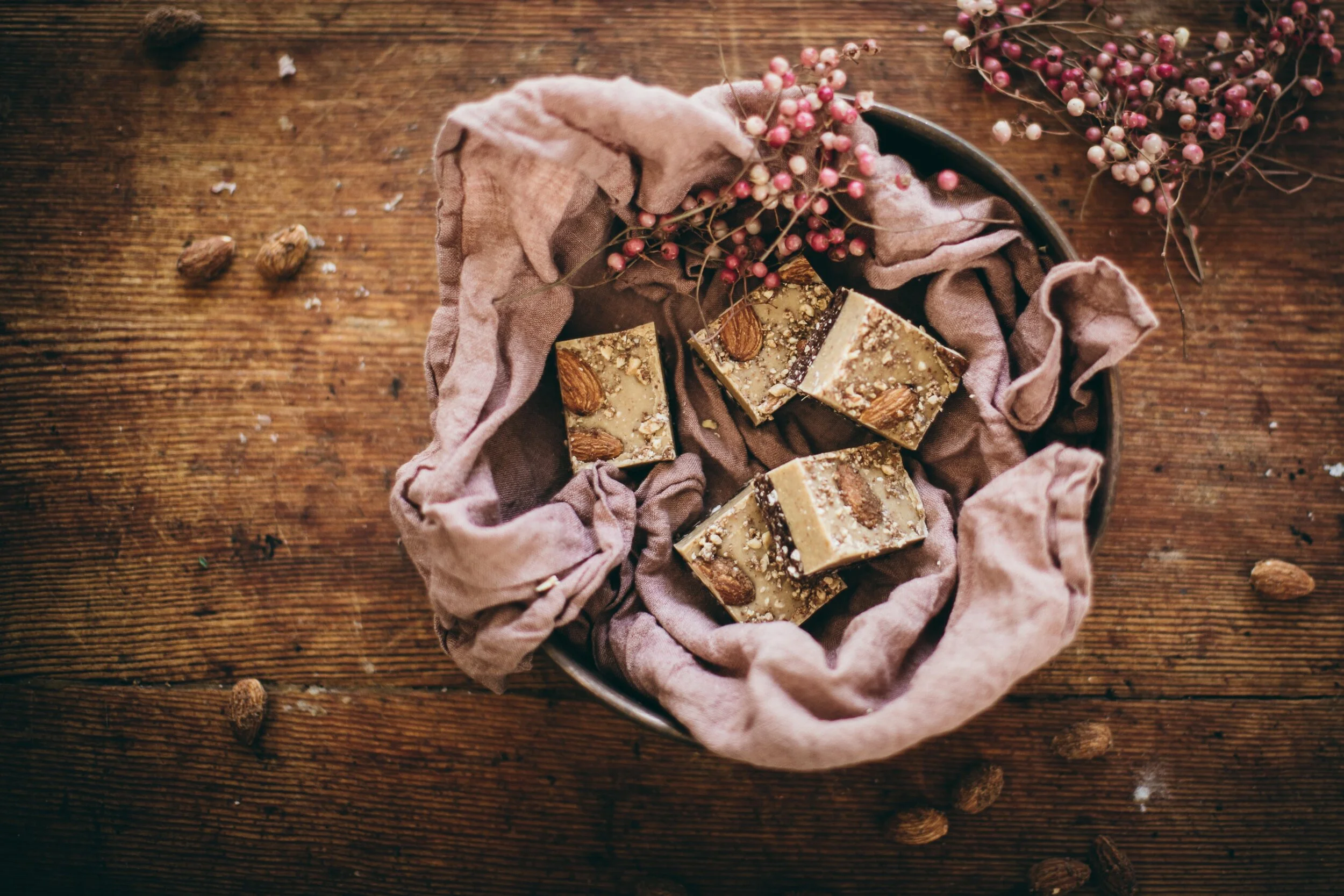 Folklore Images — Manuko