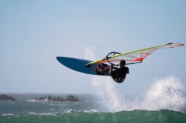 Boardsailing or windsurfing — kidcyber
