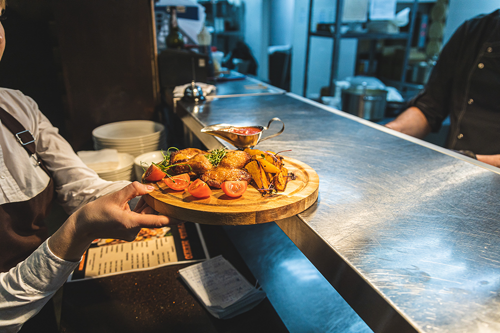 6 Ways Managers Can Inspire & Motivate Their Restaurant Employees — The ...