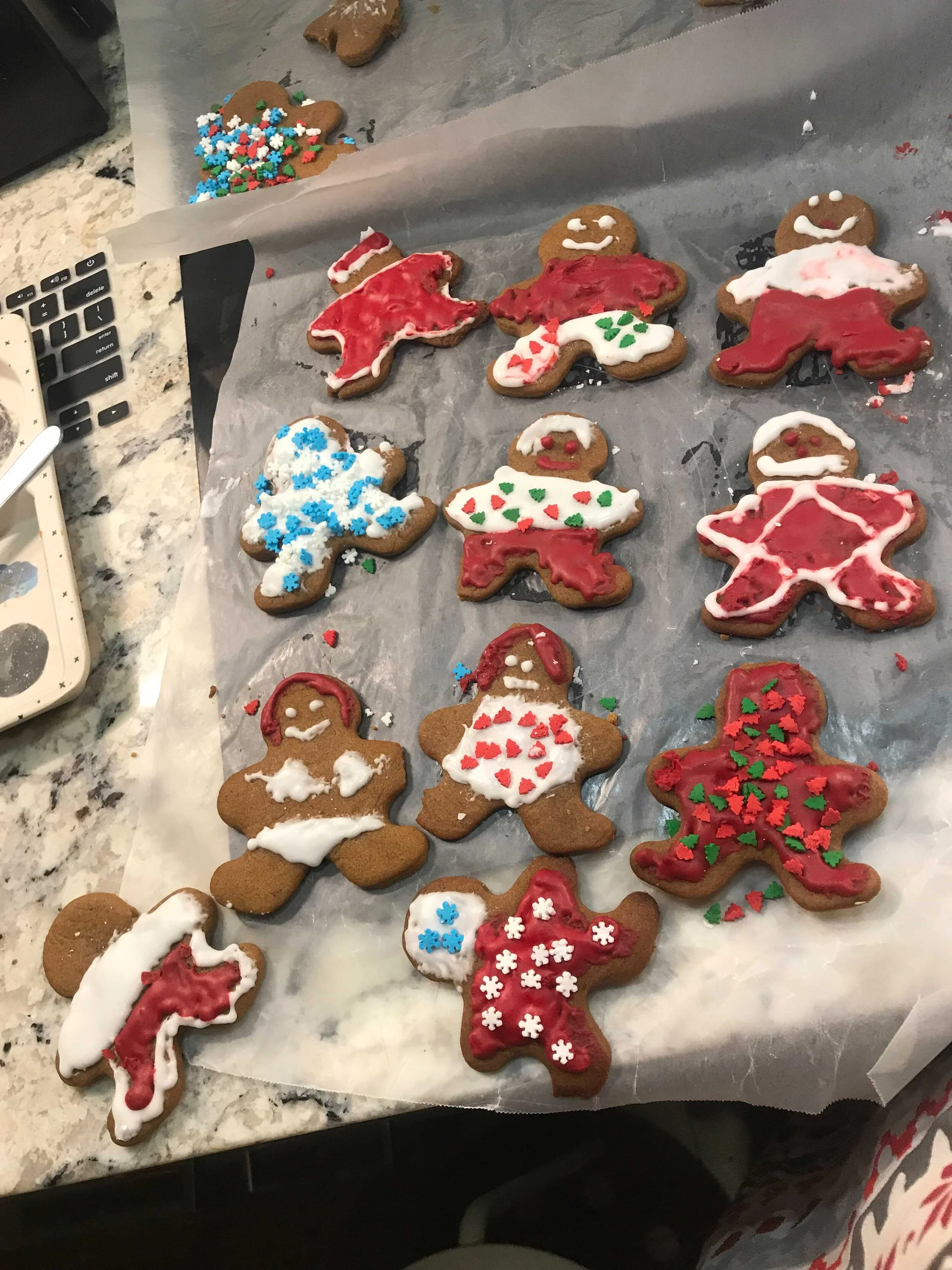 Tips to Host a Fun & Festive Virtual Holiday Party — FERRÉ SPOSA