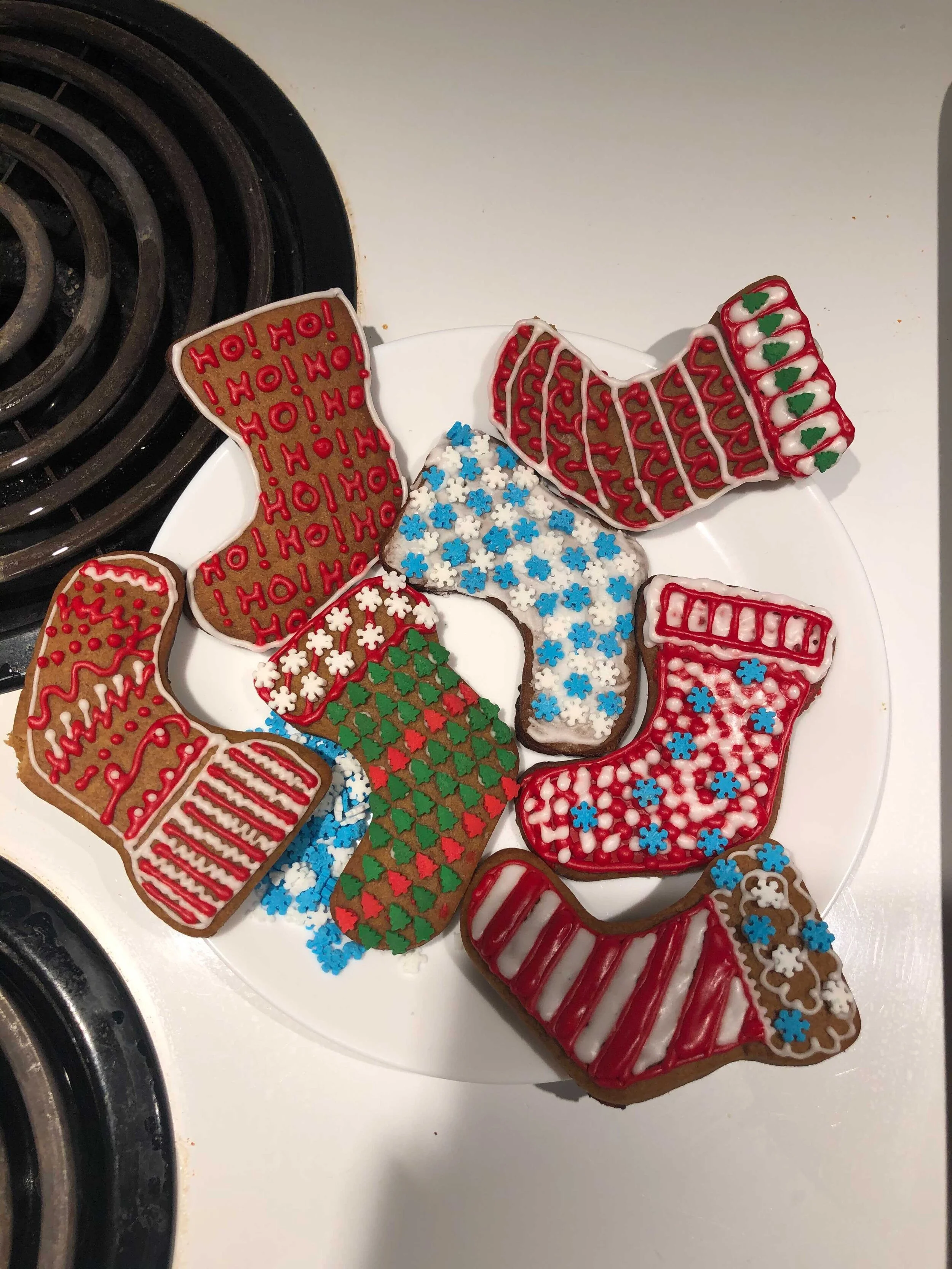 Tips to Host a Fun & Festive Virtual Holiday Party — FERRÉ SPOSA