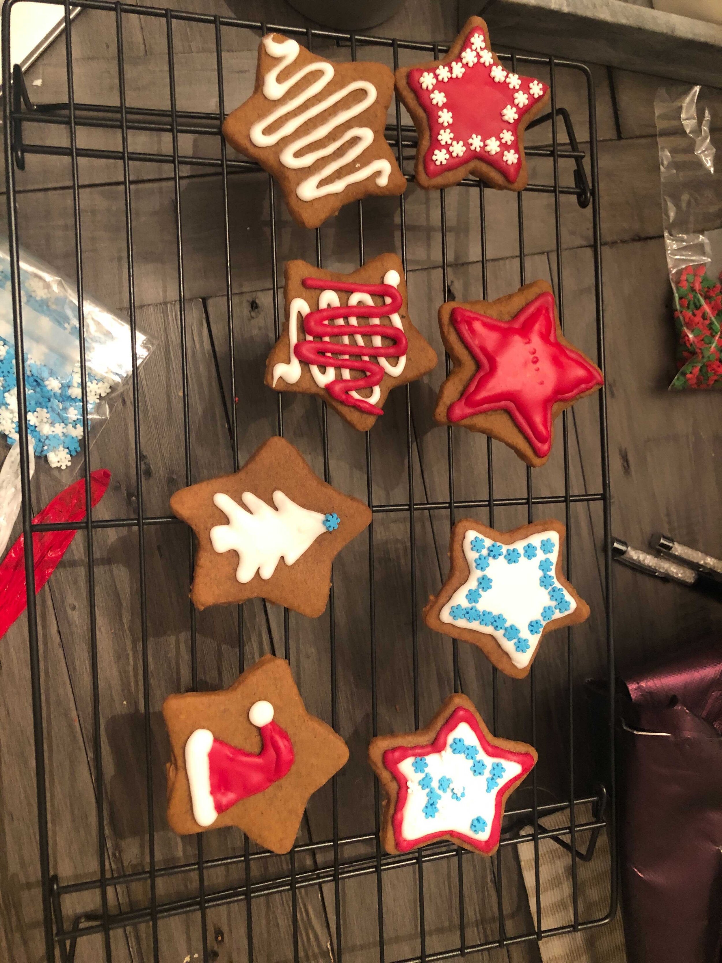 Tips to Host a Fun & Festive Virtual Holiday Party — FERRÉ SPOSA