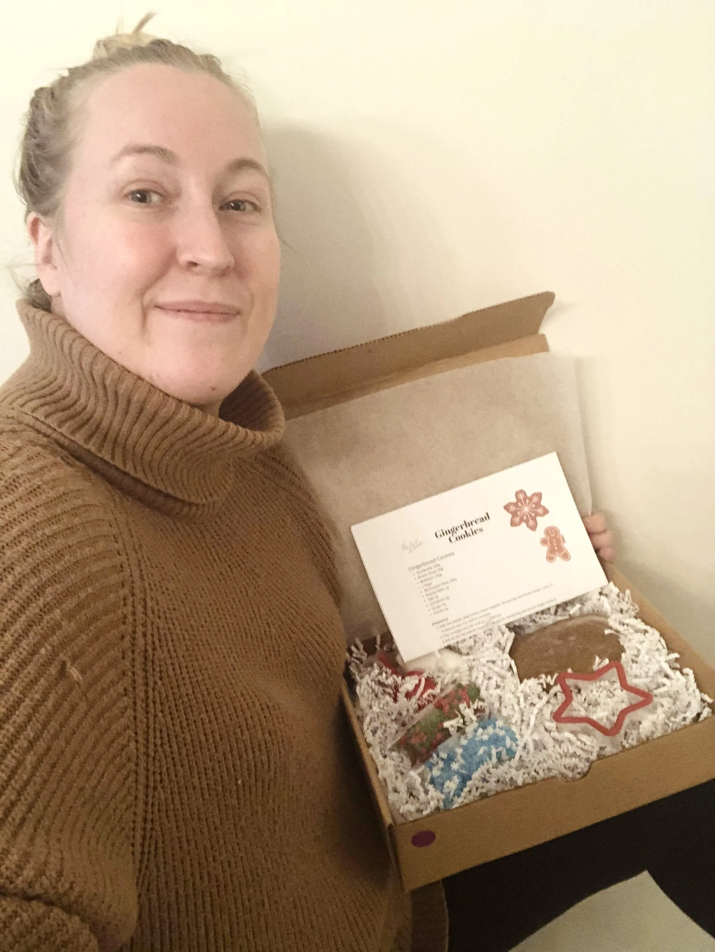 Tips to Host a Fun & Festive Virtual Holiday Party — FERRÉ SPOSA