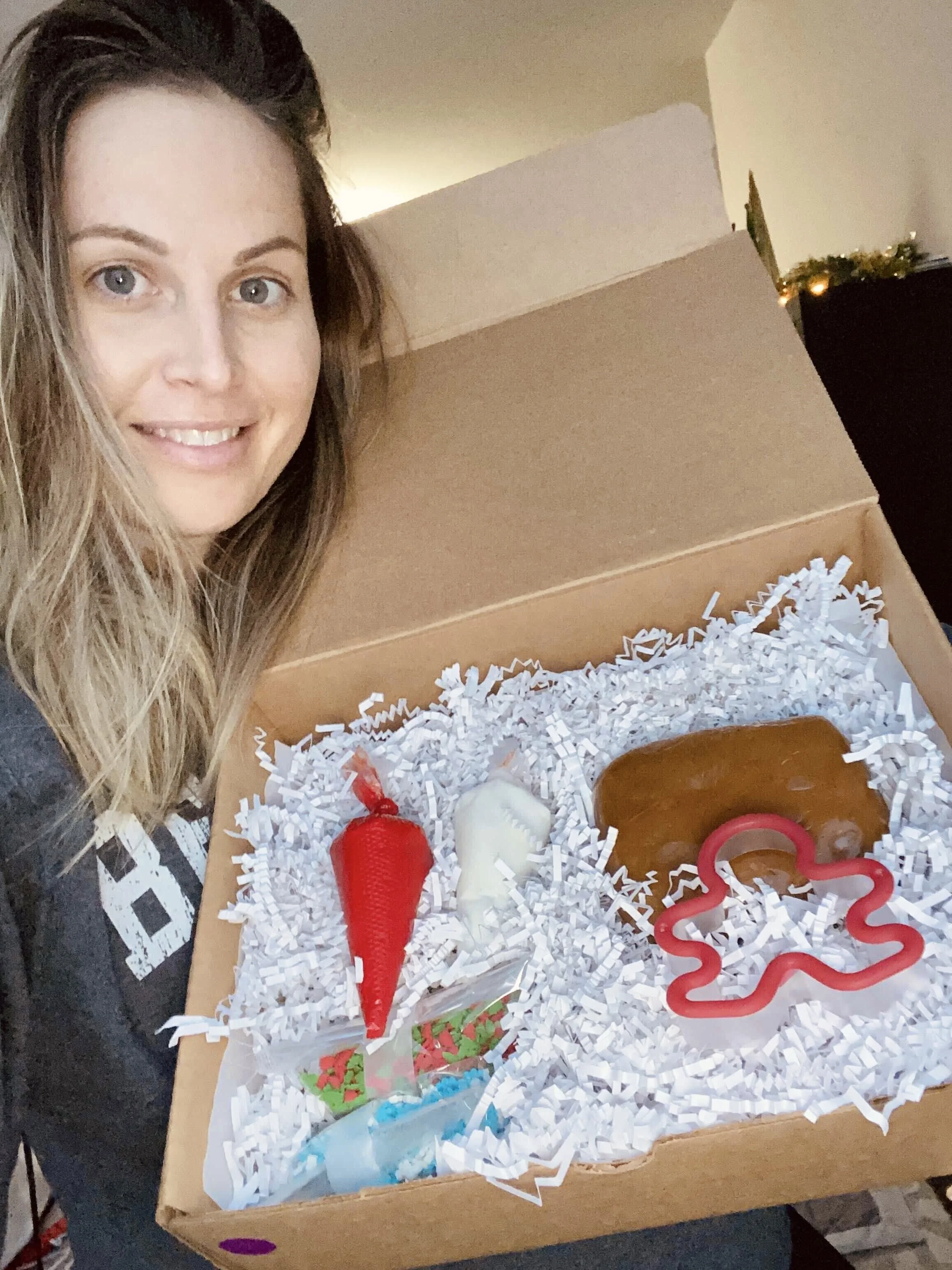 Tips to Host a Fun & Festive Virtual Holiday Party — FERRÉ SPOSA