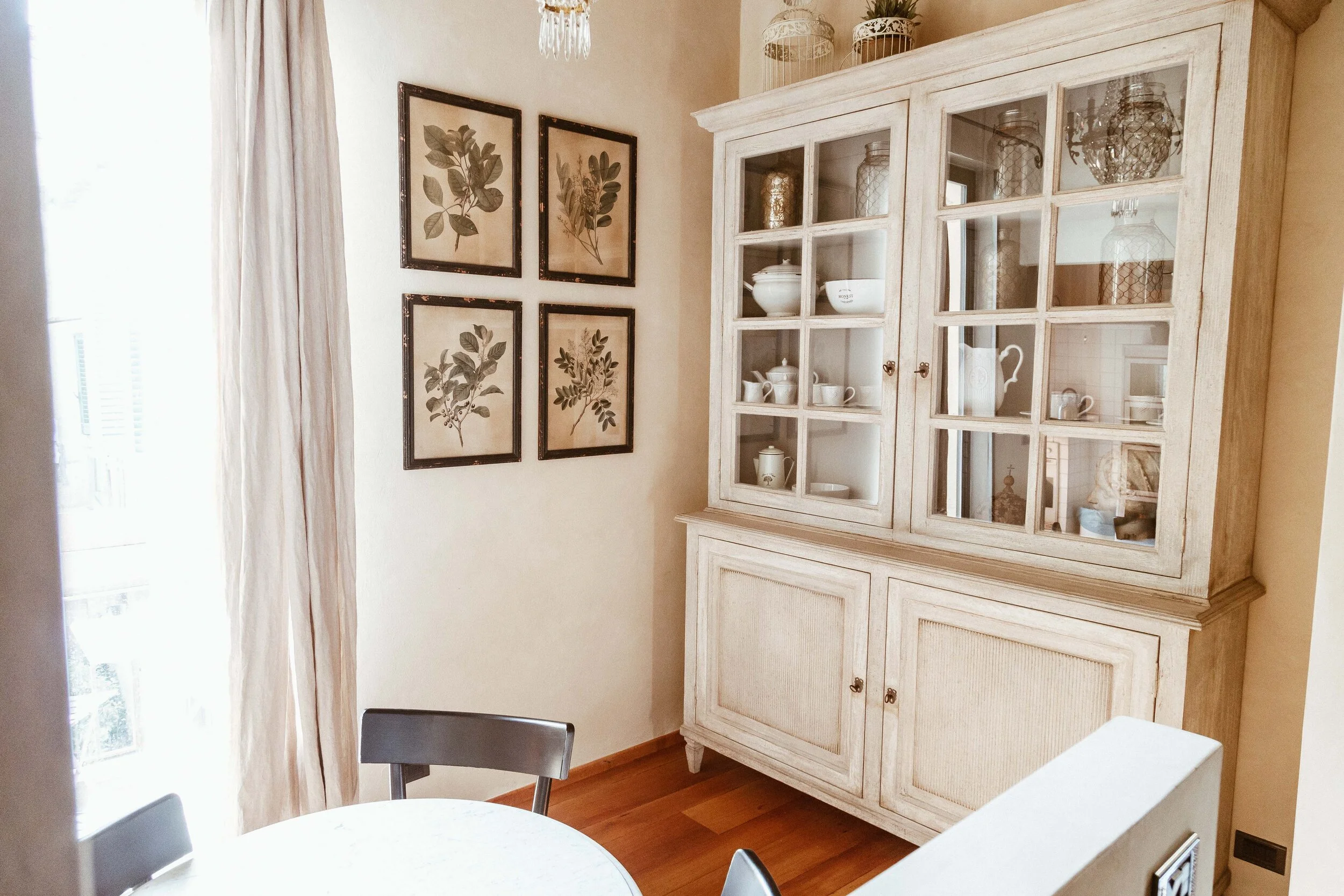 Cosy Italian Kitchen & Dining area — Brantuo Studio