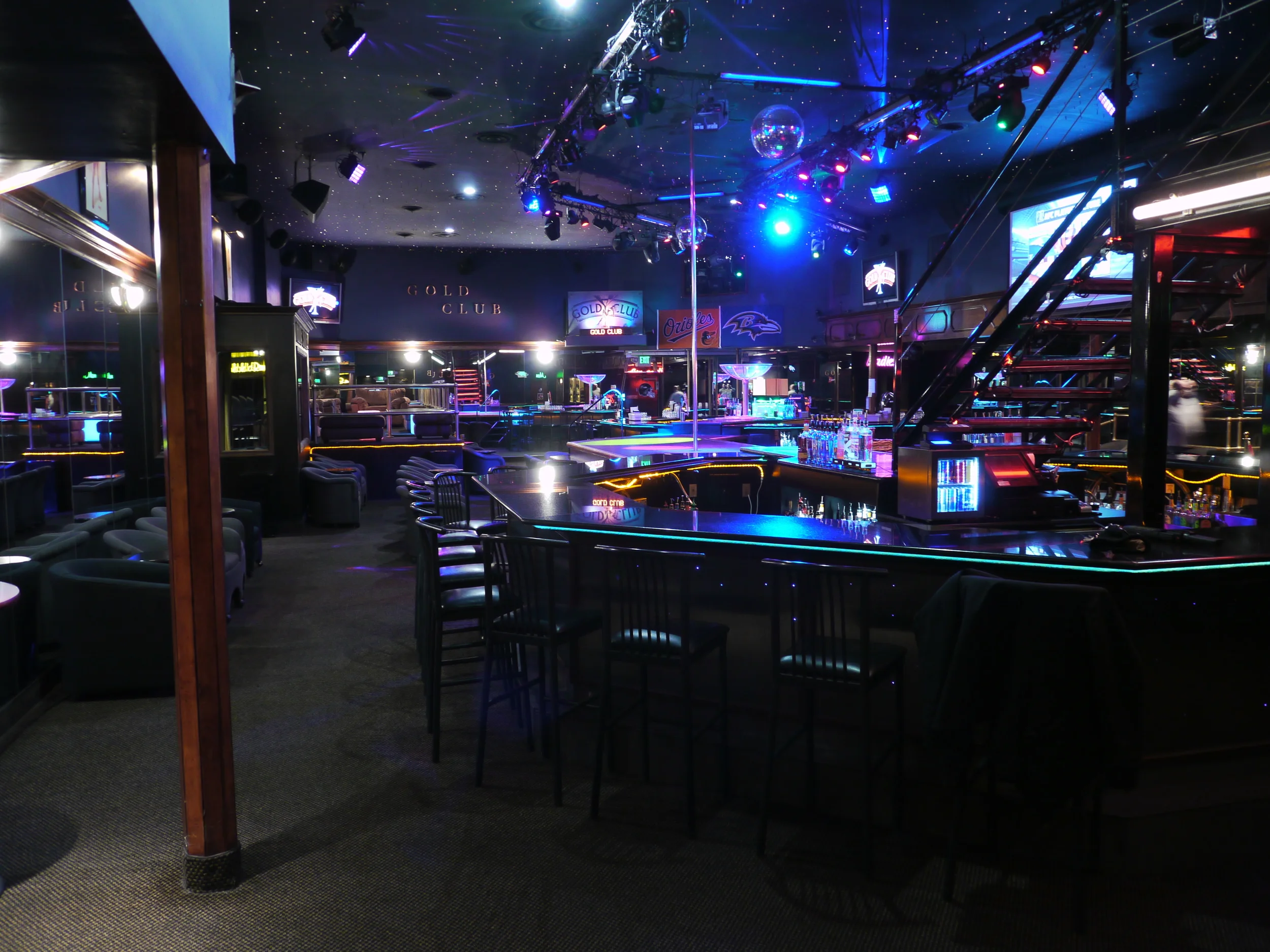 The Gentlemen's Gold Club - Hot Entertainers!