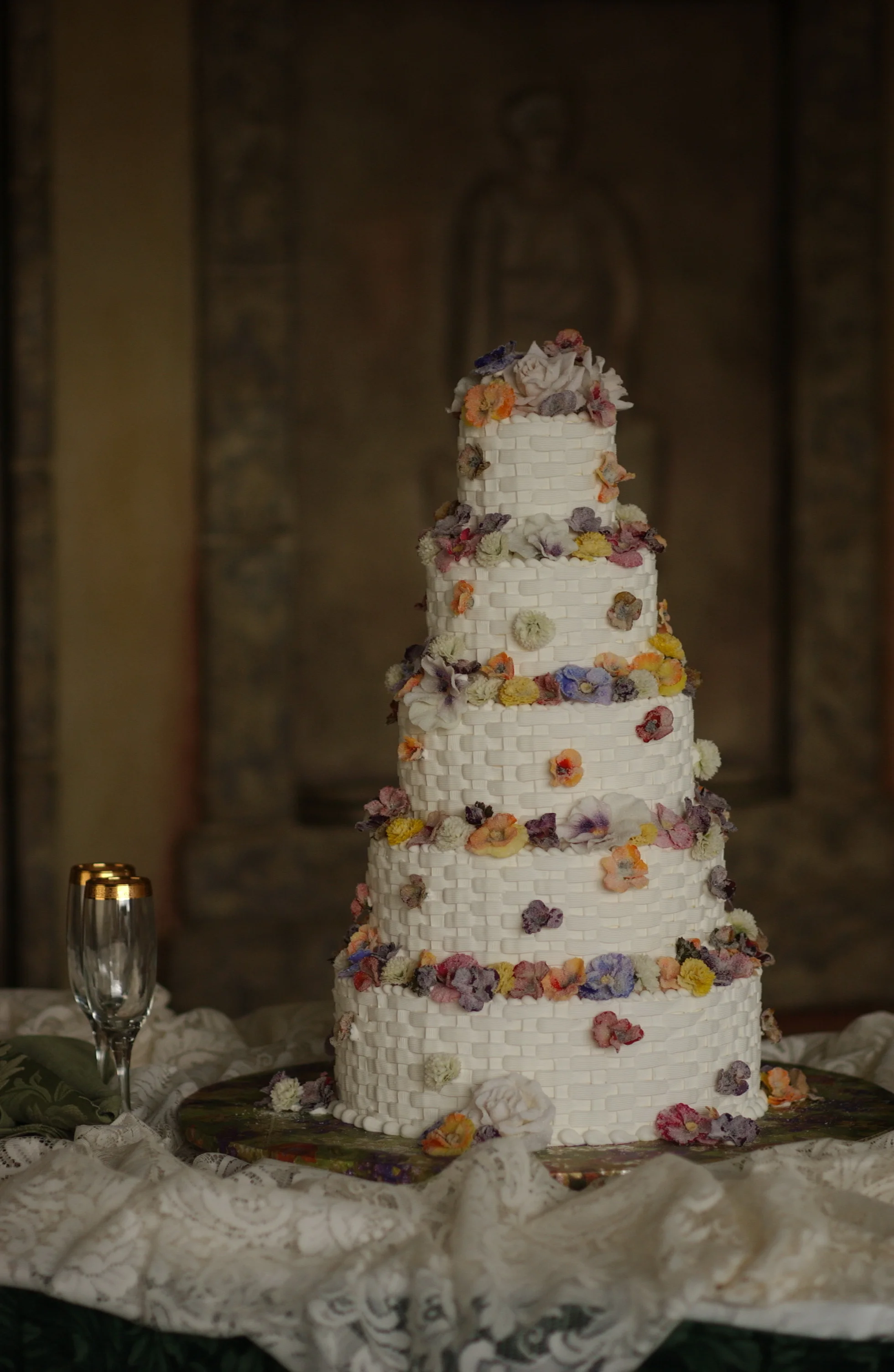 Wedding Cake Bakery in Bellevue & Seattle WA | Cakes By Crème de la Crème