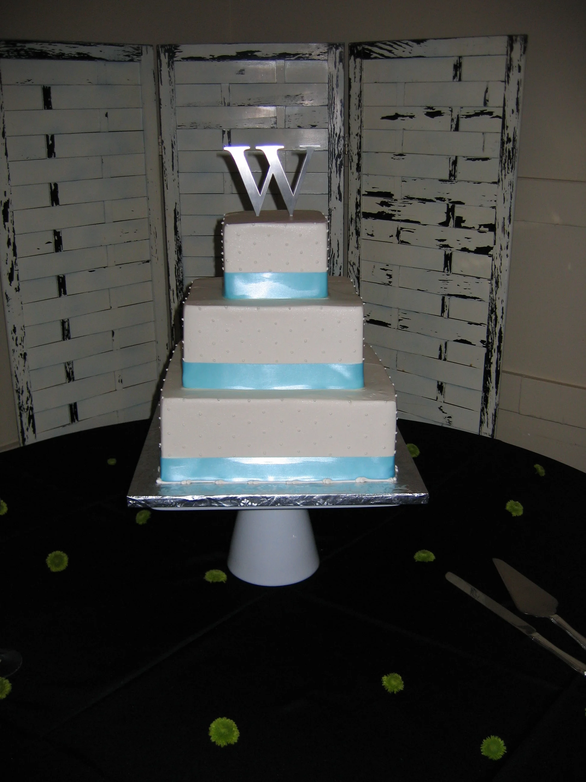 Wedding Cakes, Anniversary Cakes & Cupcake Trays in Seattle WA | Cakes ...