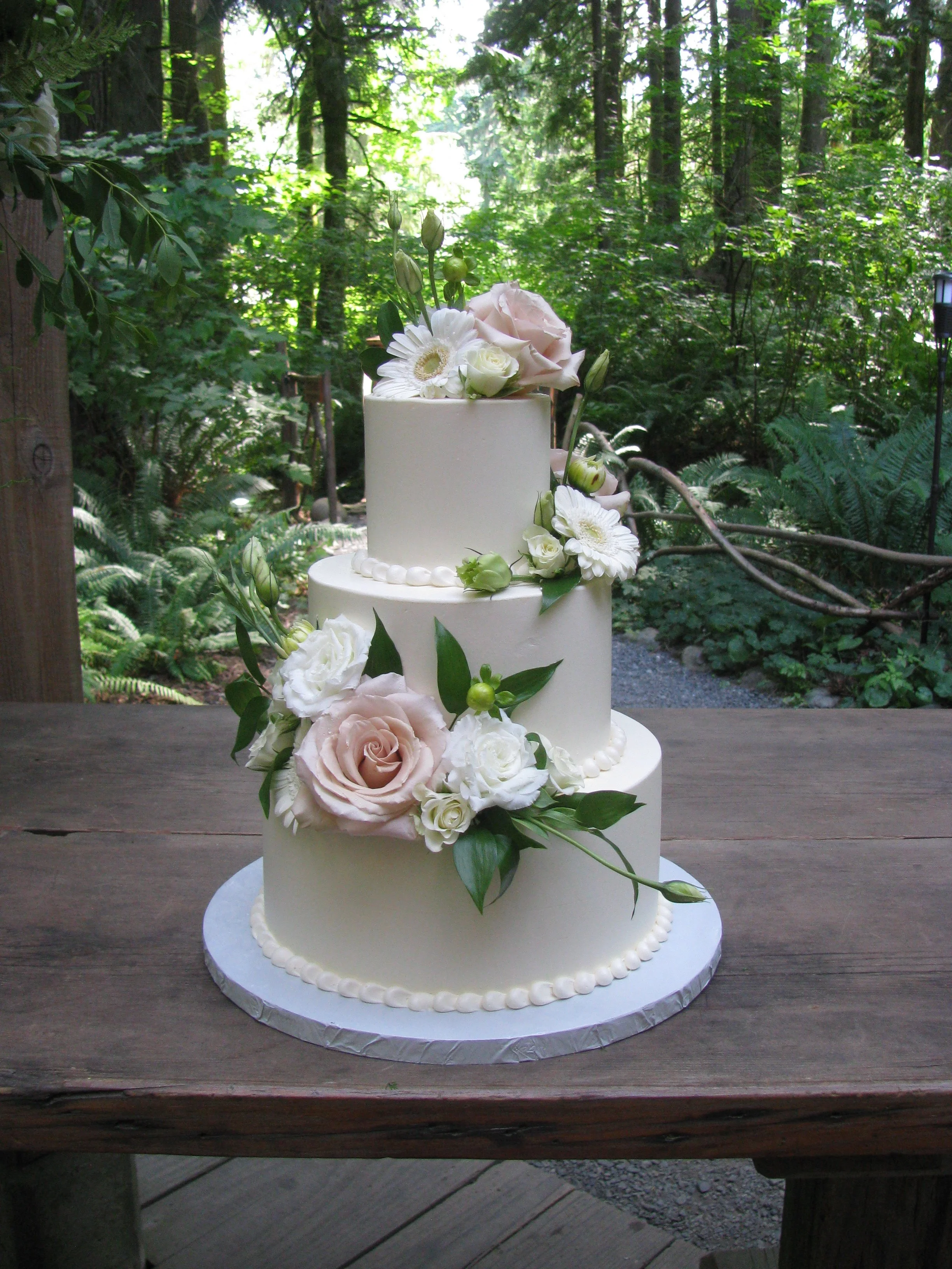 Wedding Cakes, Anniversary Cakes & Cupcake Trays in Seattle WA | Cakes ...