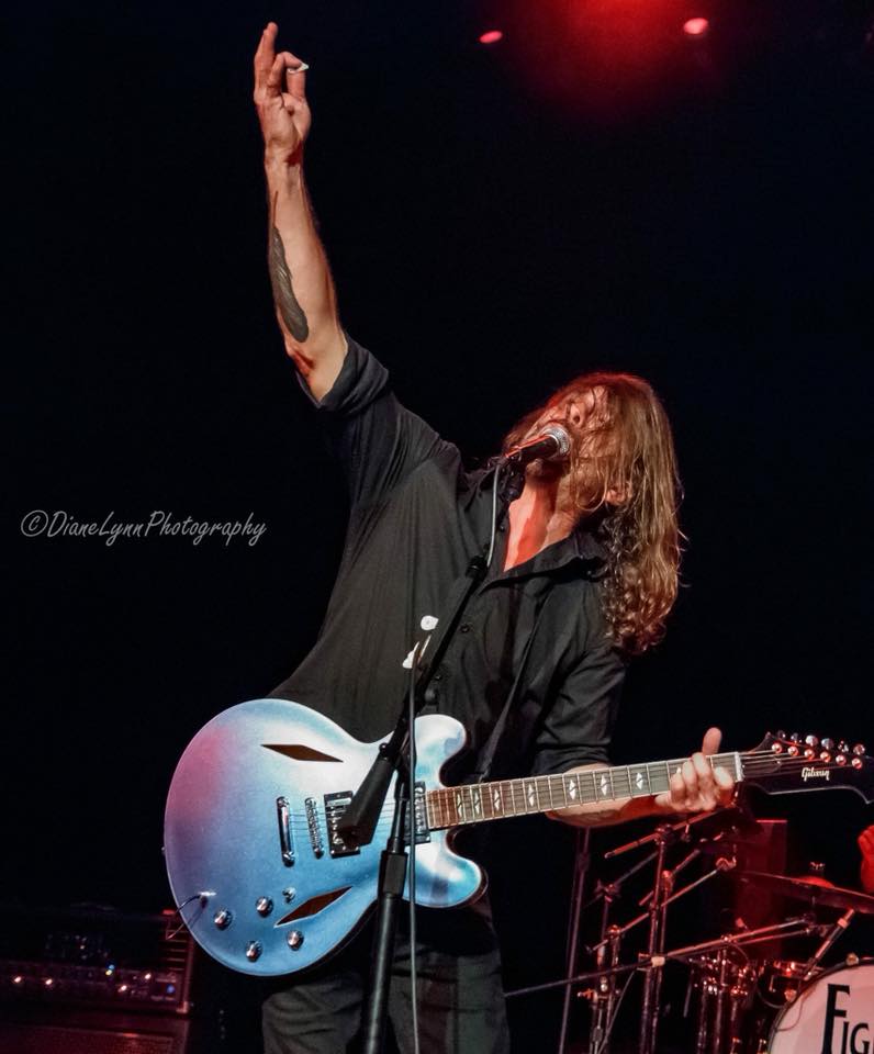 Media — Fooz Fighters