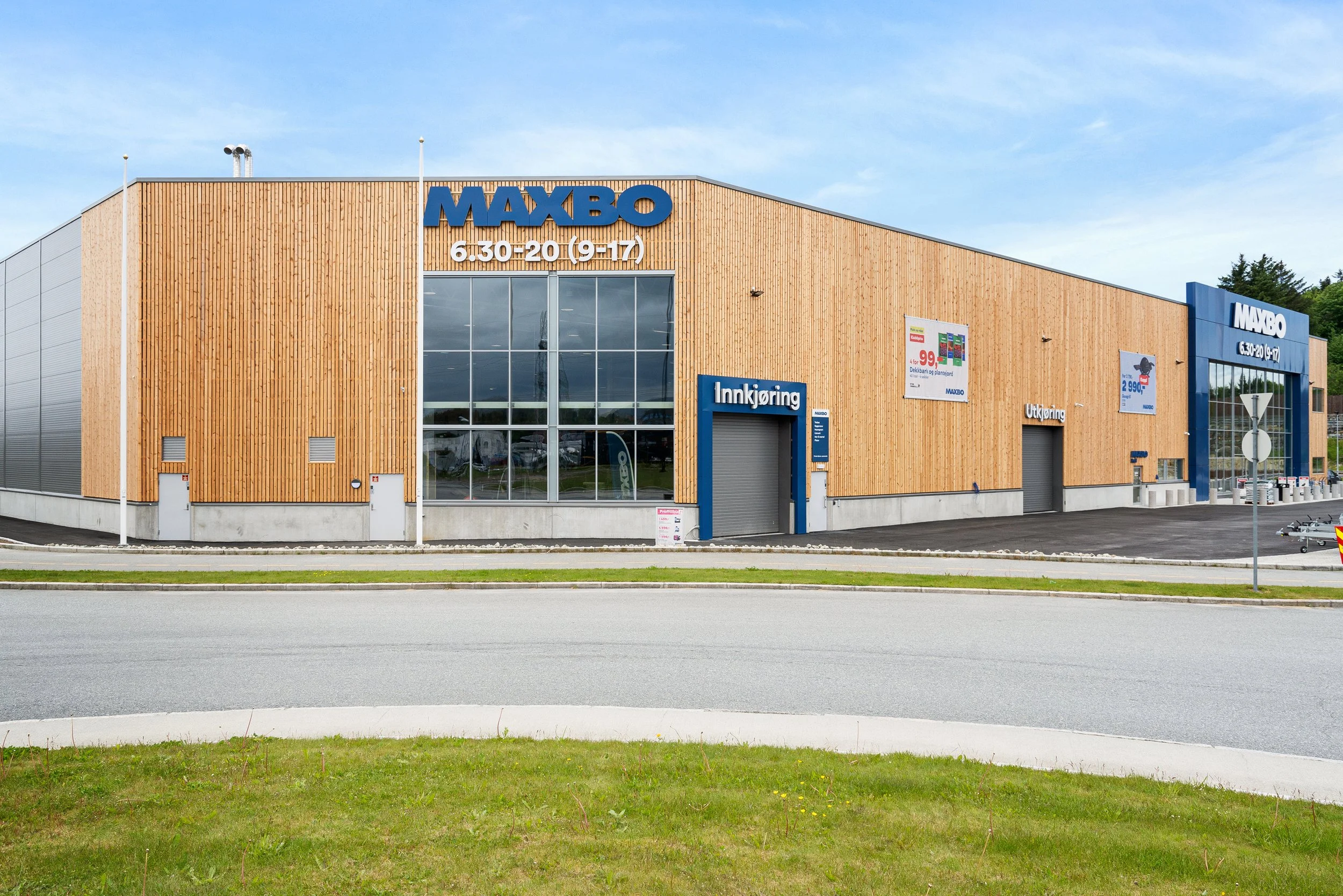 Maxbo — Løvenskiold-Vækerø