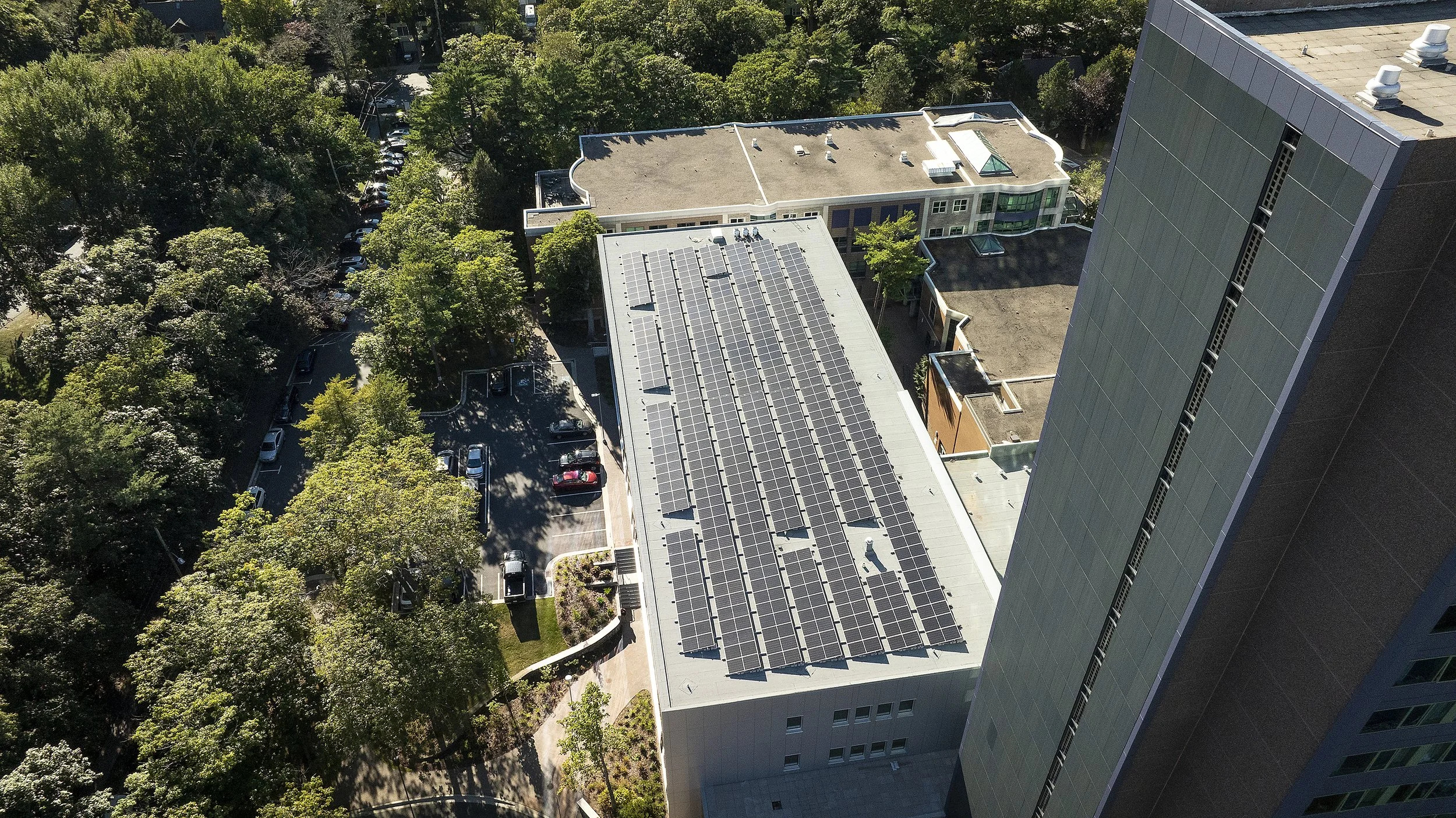 Tallest solar-integrated building in North America wins Clean50 Award ...