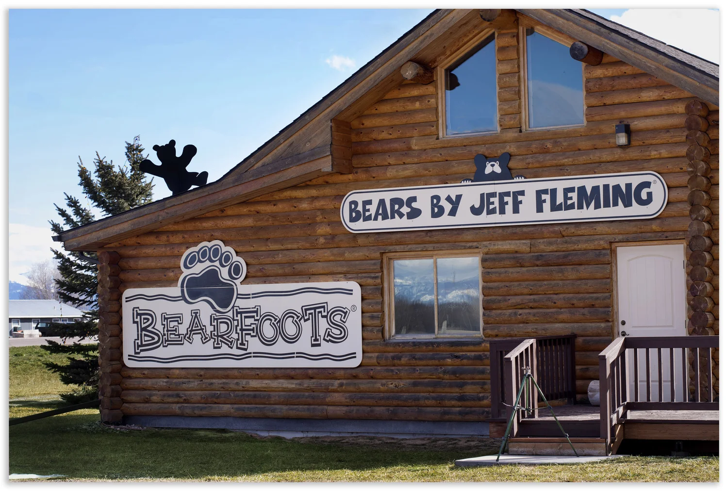 Gallery Tour — Bear Country Gallery