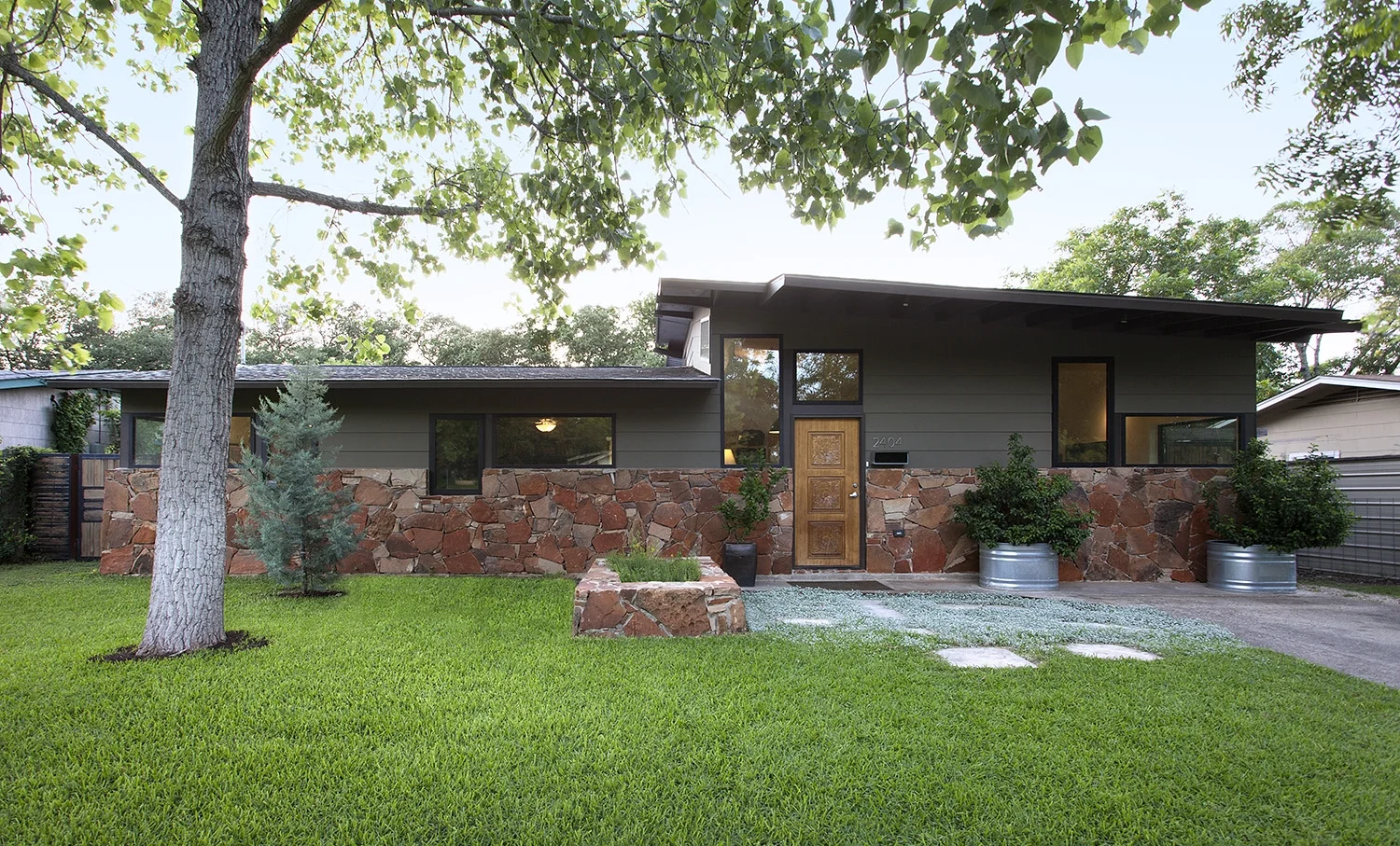 South Austin outdoor — Panton Architect