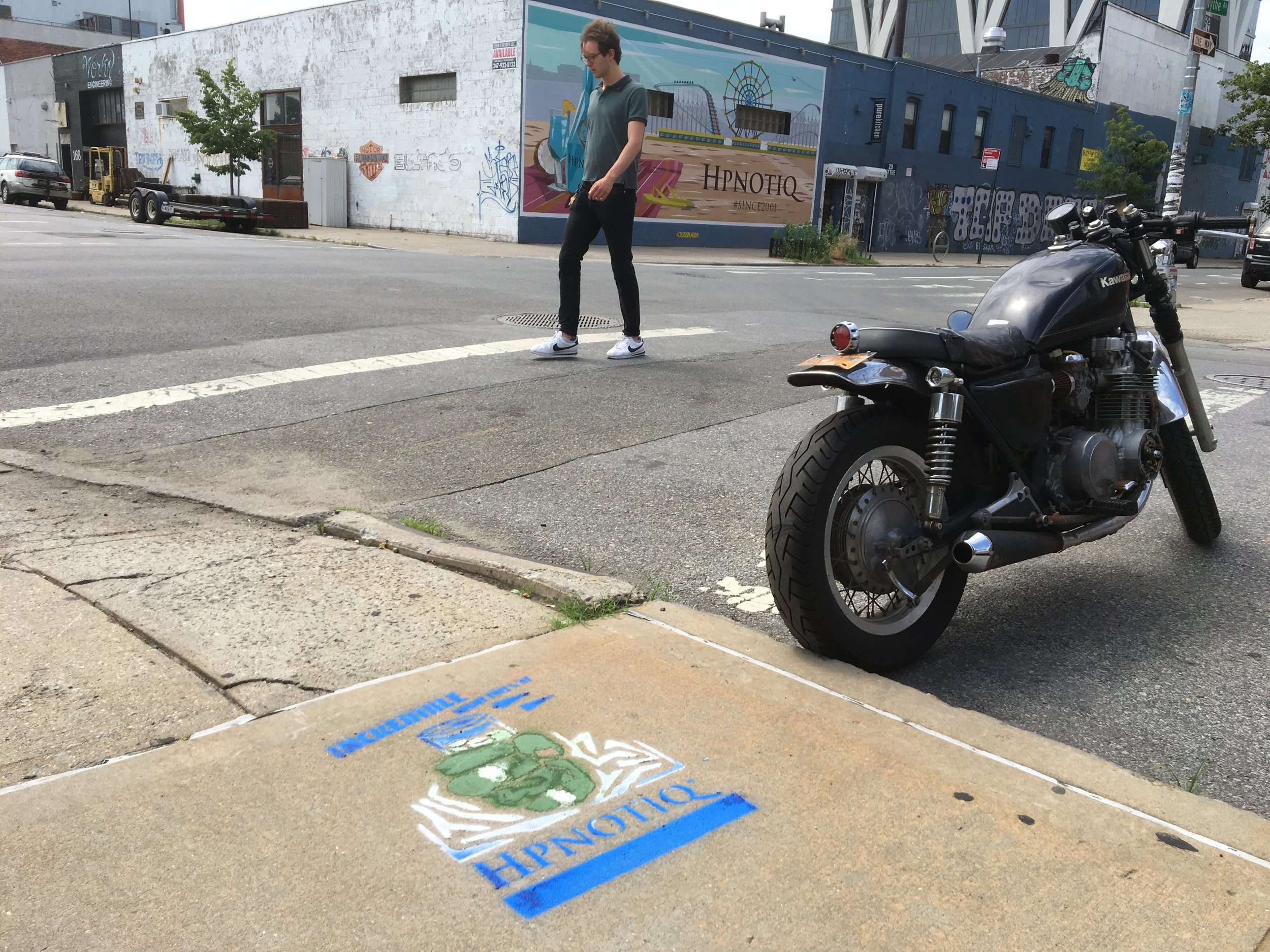 Sidewalk Chalk Stencil Advertising — MASSIVEMEDIA