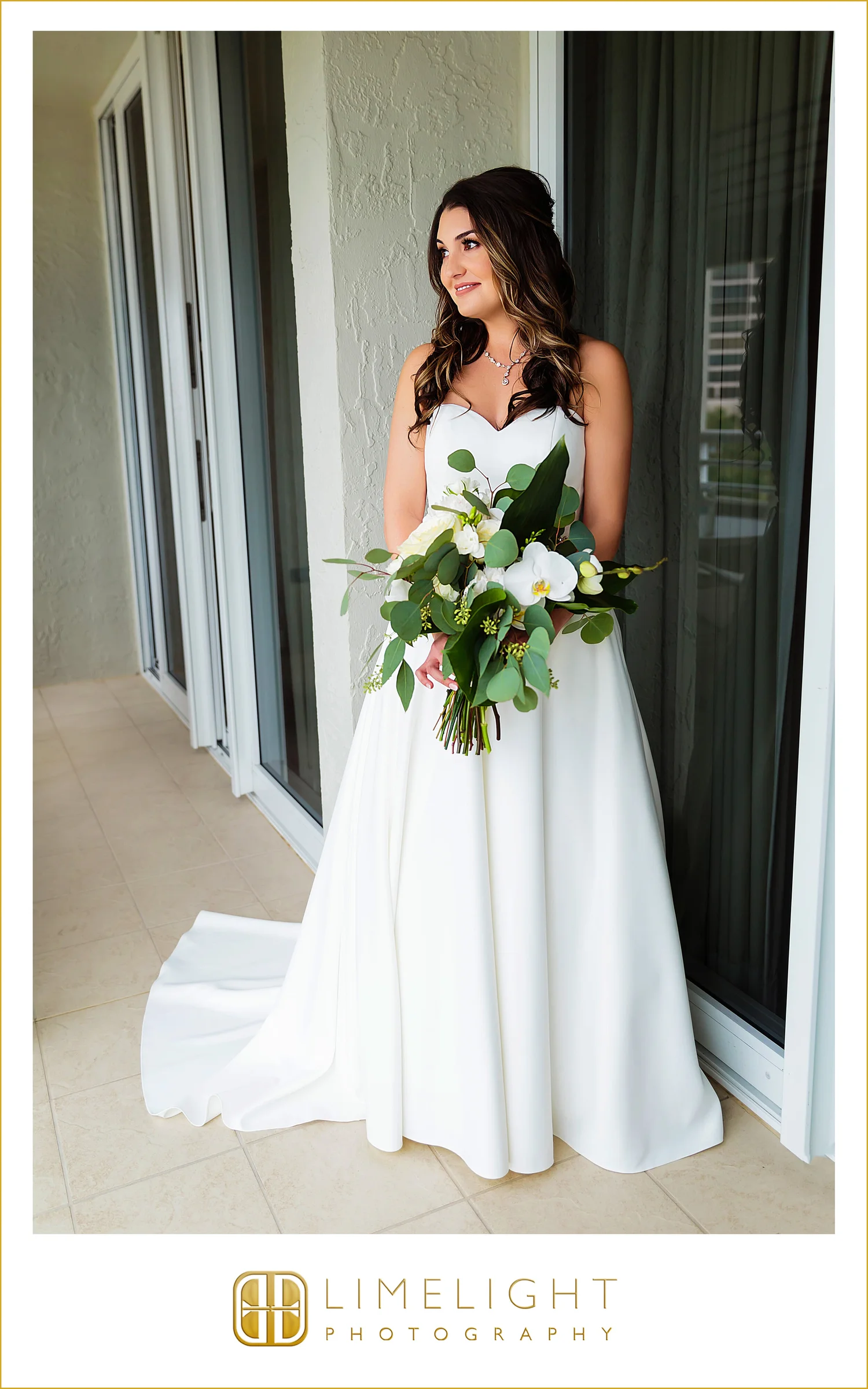 Elizabeth + Mark Step Into The Limelight | St. Mary Star of the Sea ...