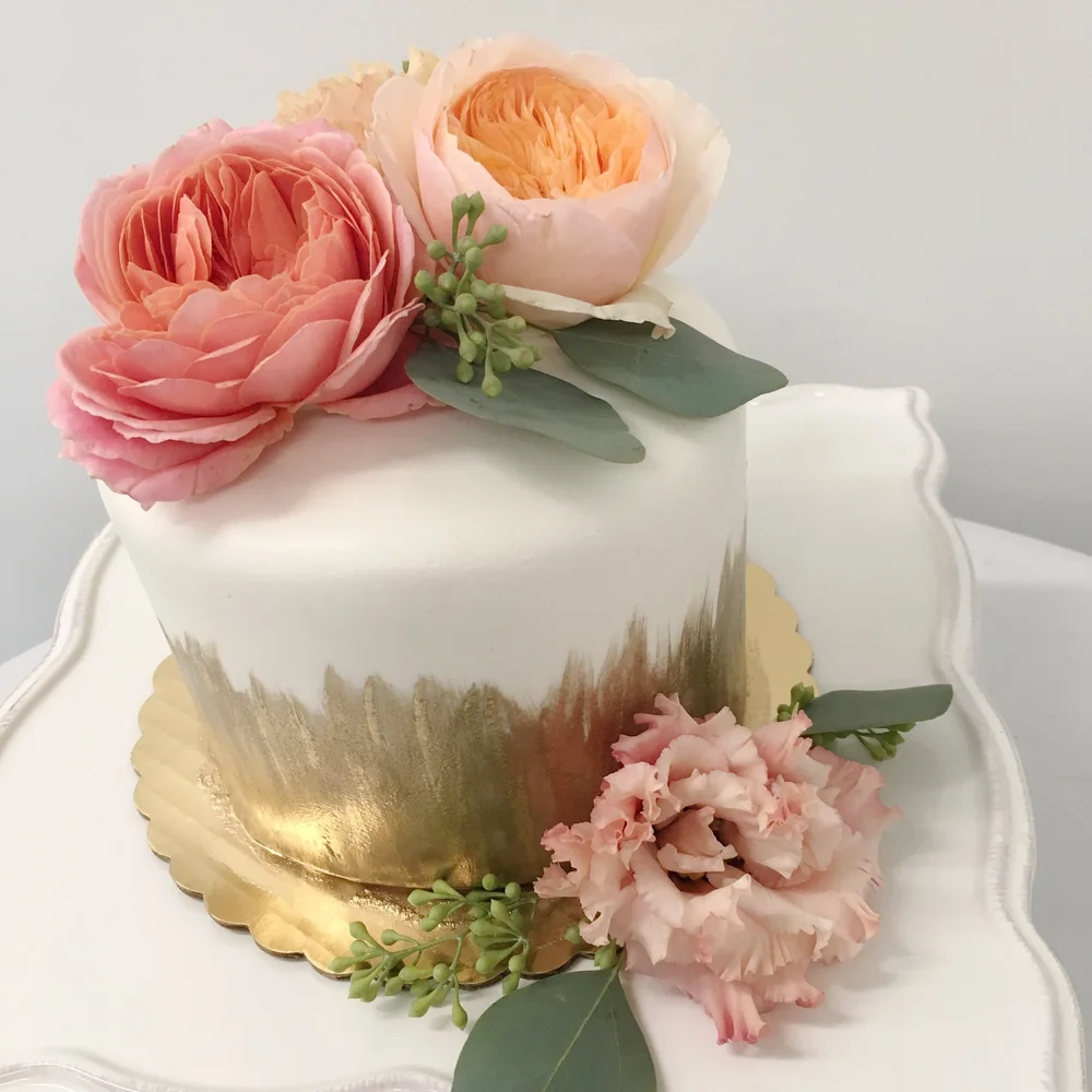 Painted Cakes With Glitter