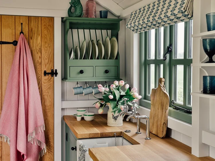 The Guest Hut - Large Shepherds Huts — Red Sky Shepherds Huts