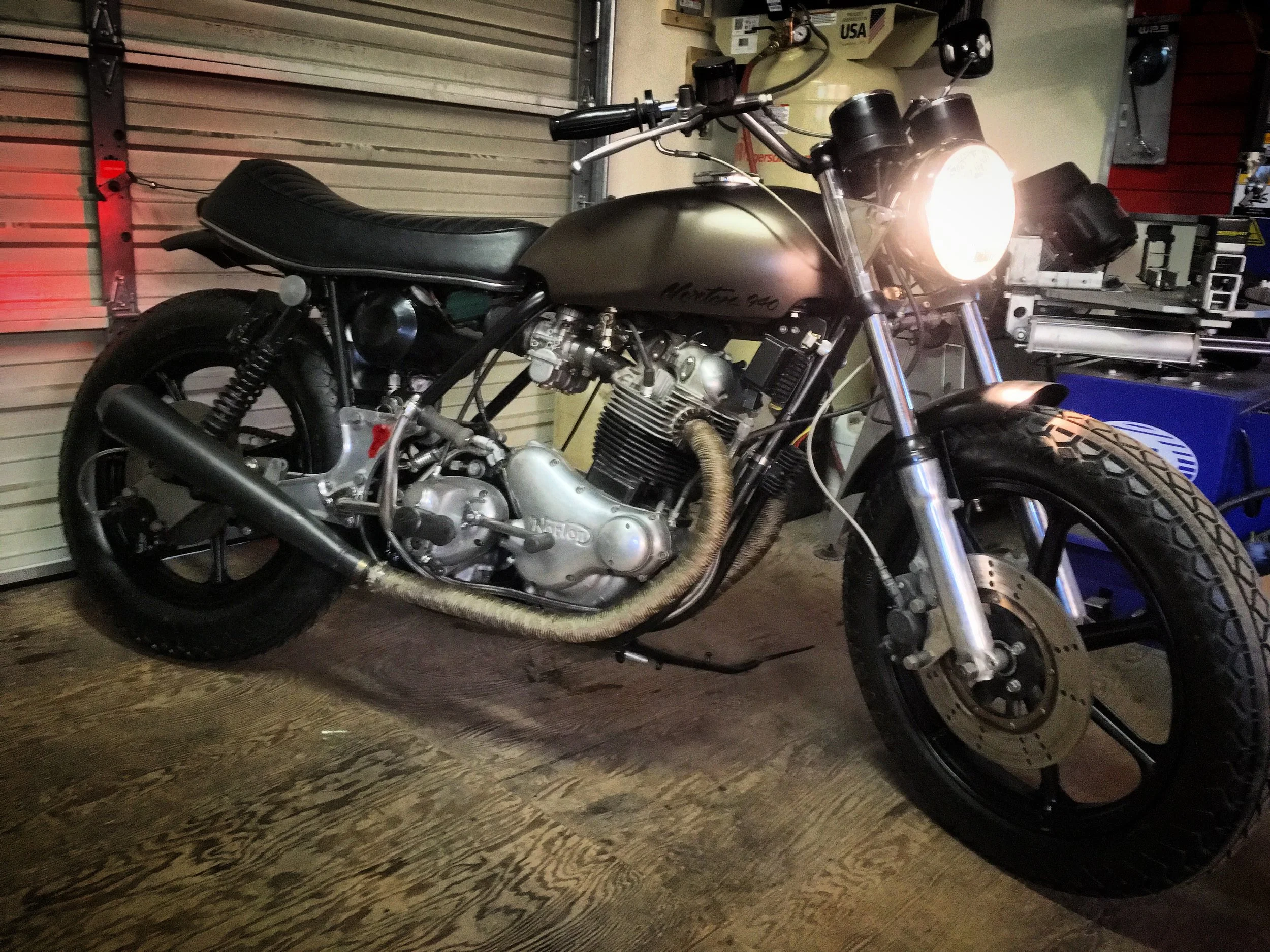 Norton Commando Custom