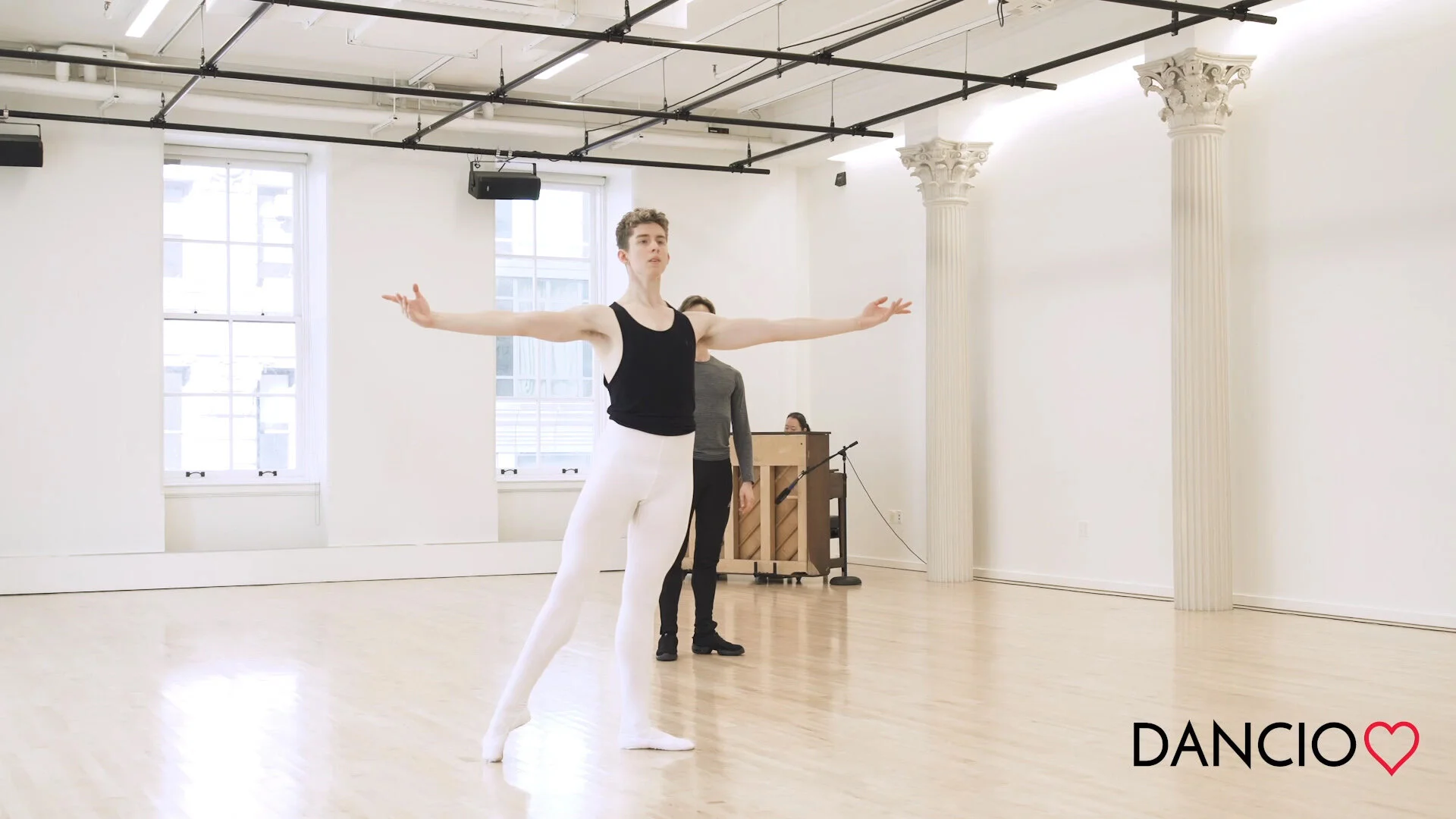 Dancio — Online Ballet Class with Maxim Beloserkovsky | Advanced