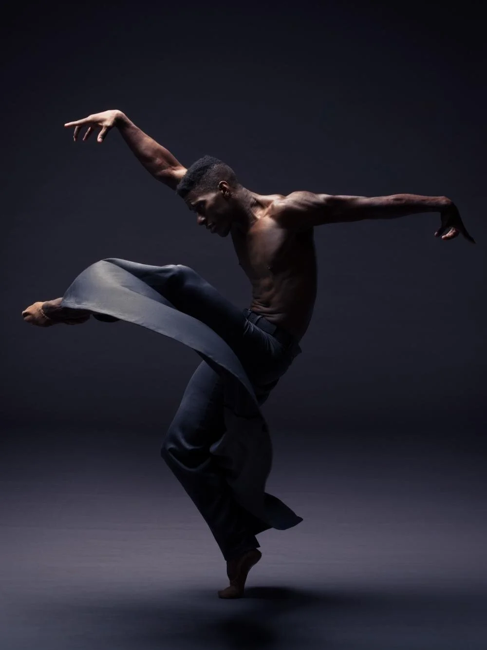 Dancio — About Lloyd Knight | Dancio Teacher