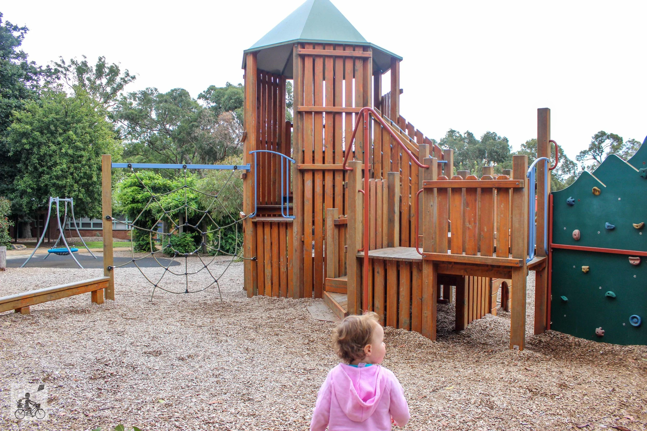 The Triangle Playground, The Basin — mamma knows east