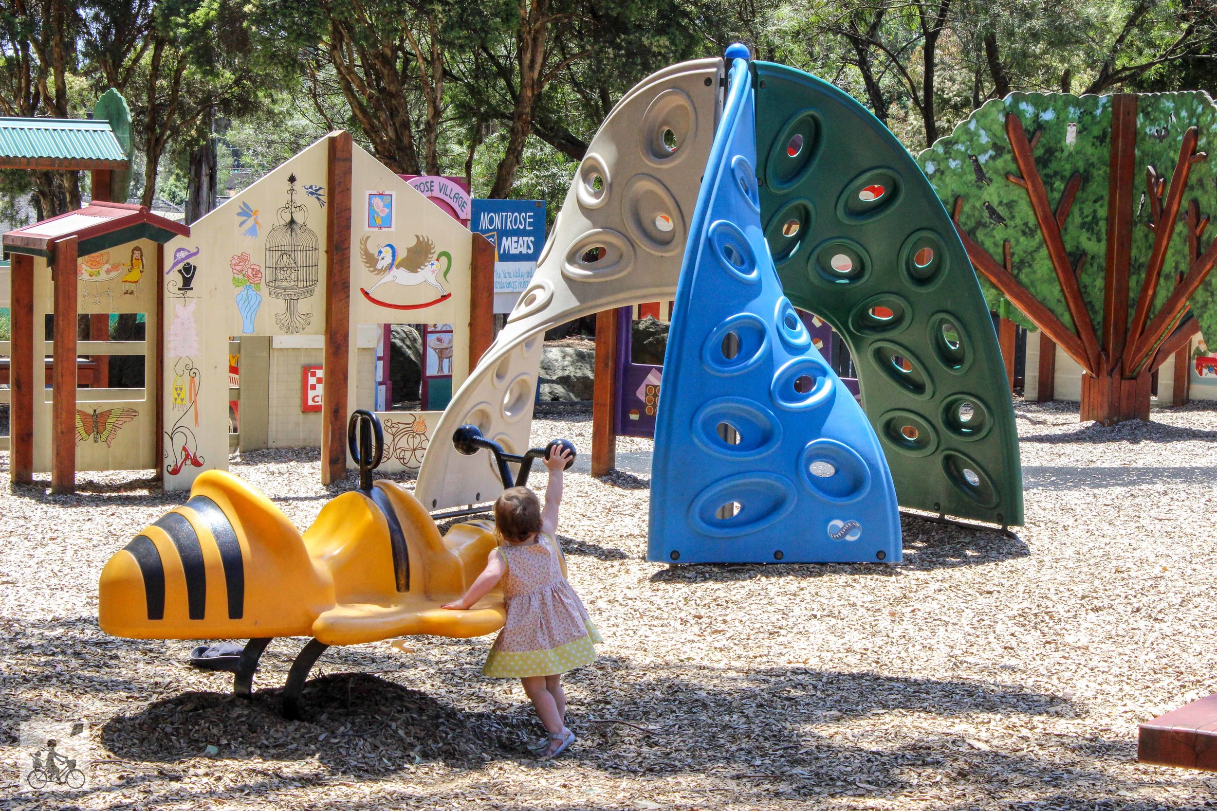 montrose community playground, montrose — mamma knows east