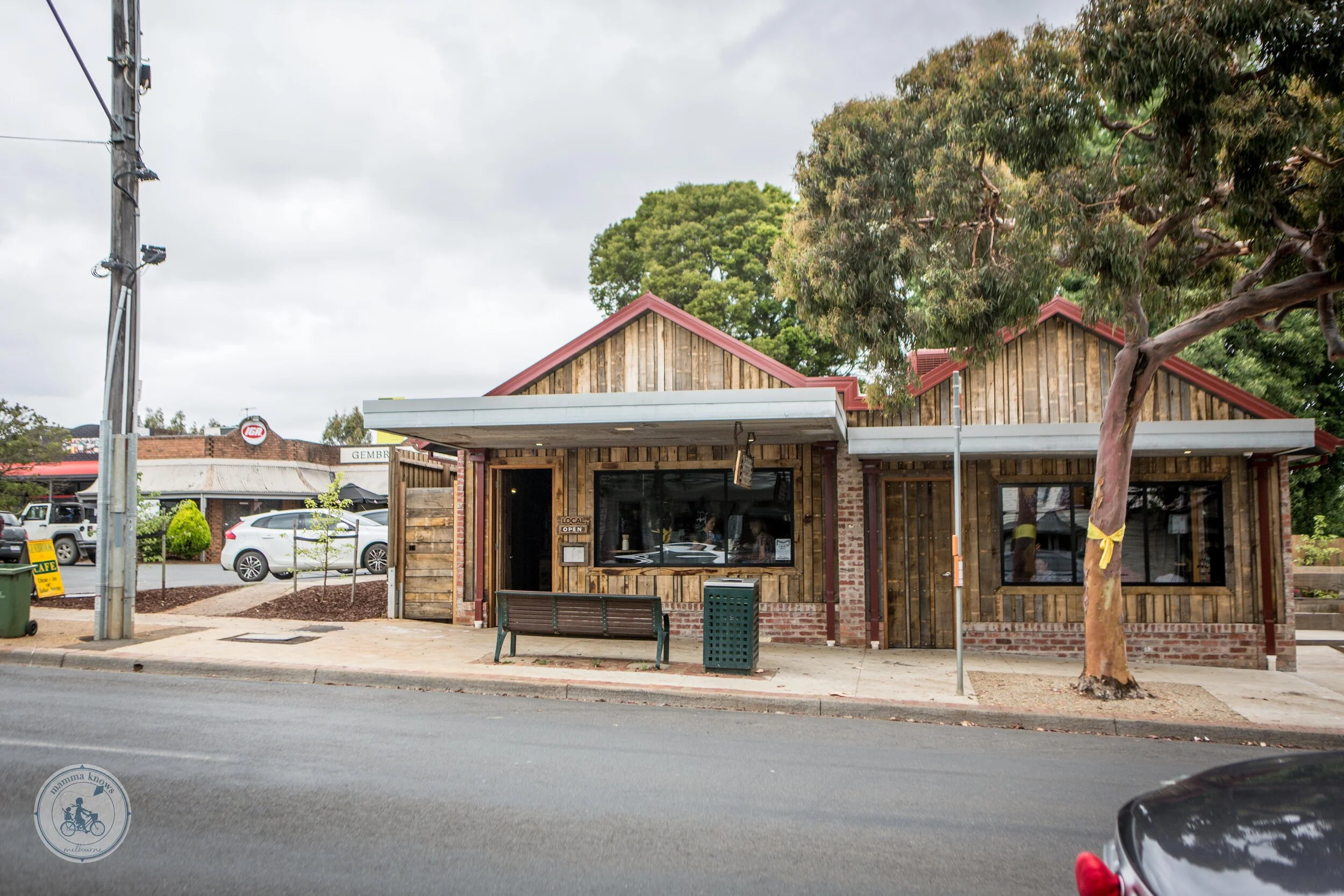 the local, gembrook — mamma knows east