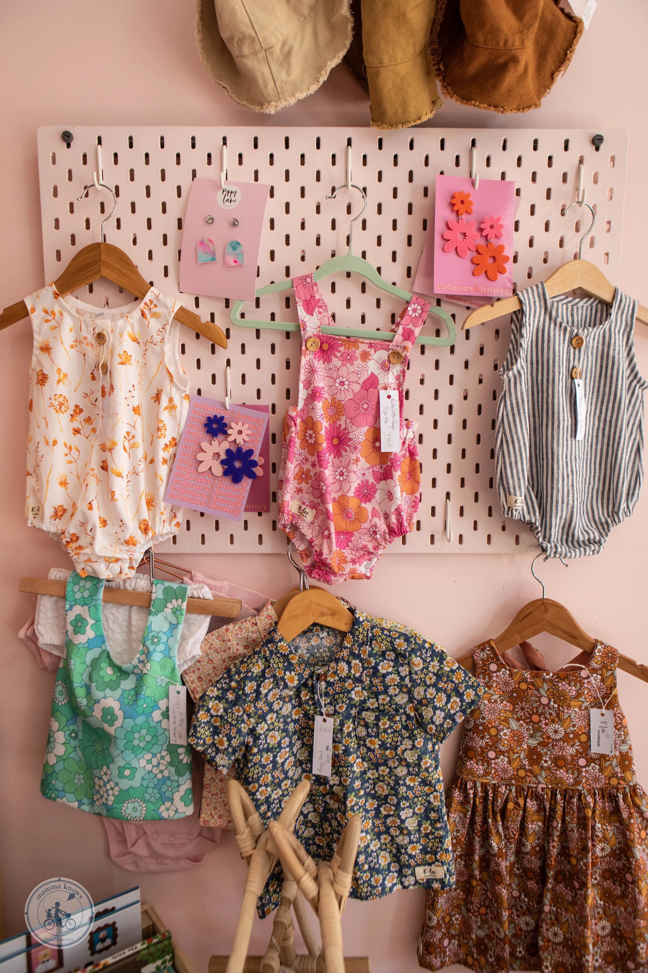 posie project, montrose — mamma knows east
