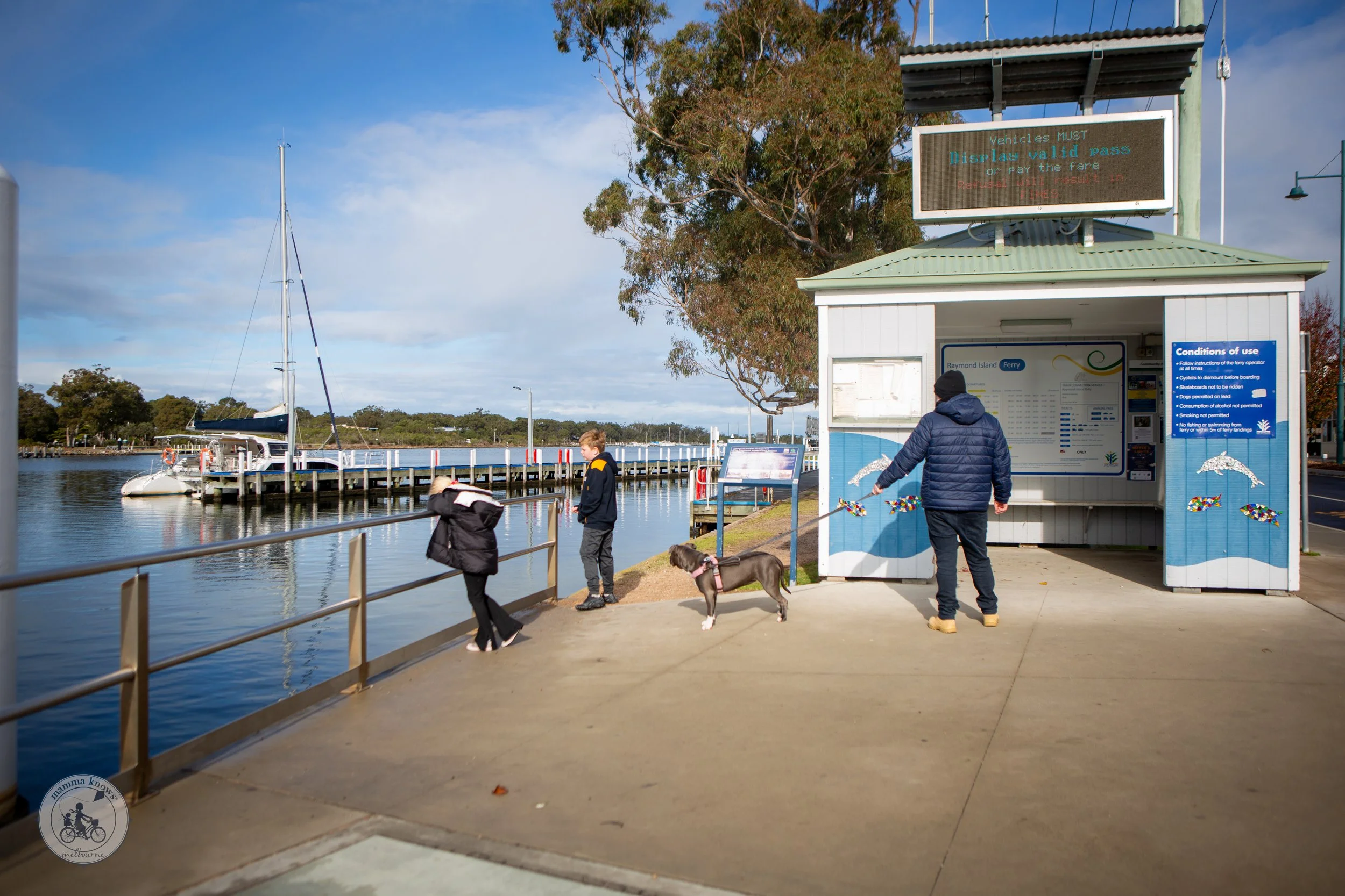 Raymond Island, Gippsland Lakes — mamma knows east