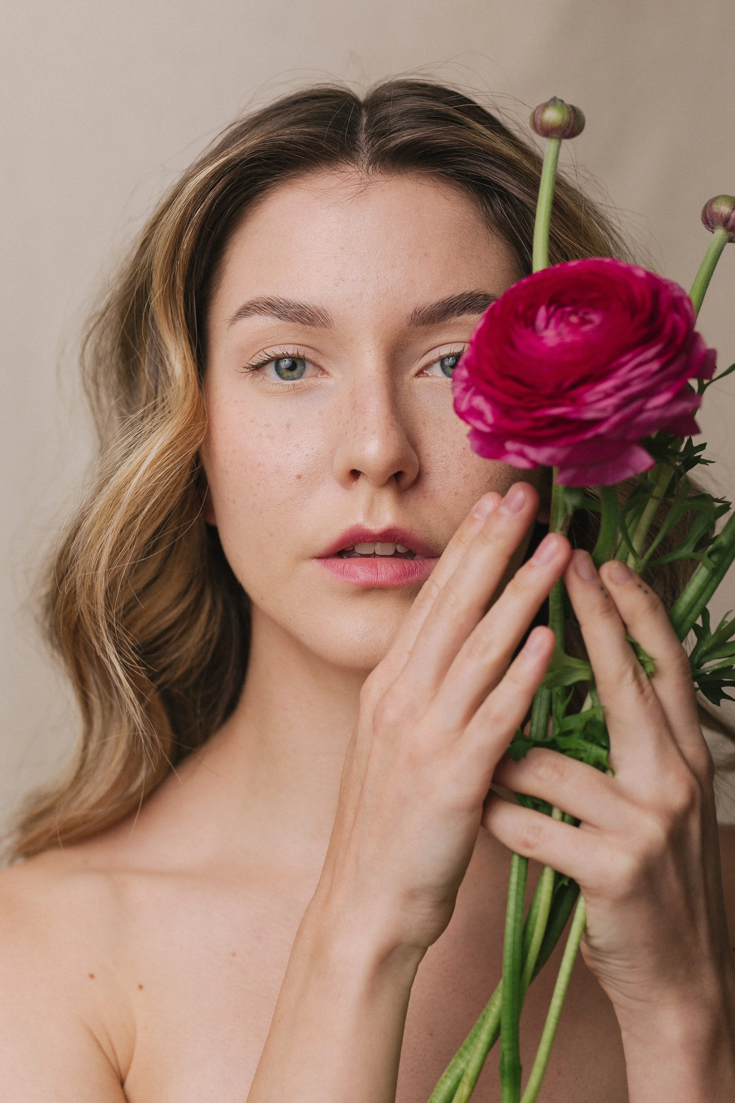 Haley Mai - Windsor Self Portrait Photographer & Content Creator