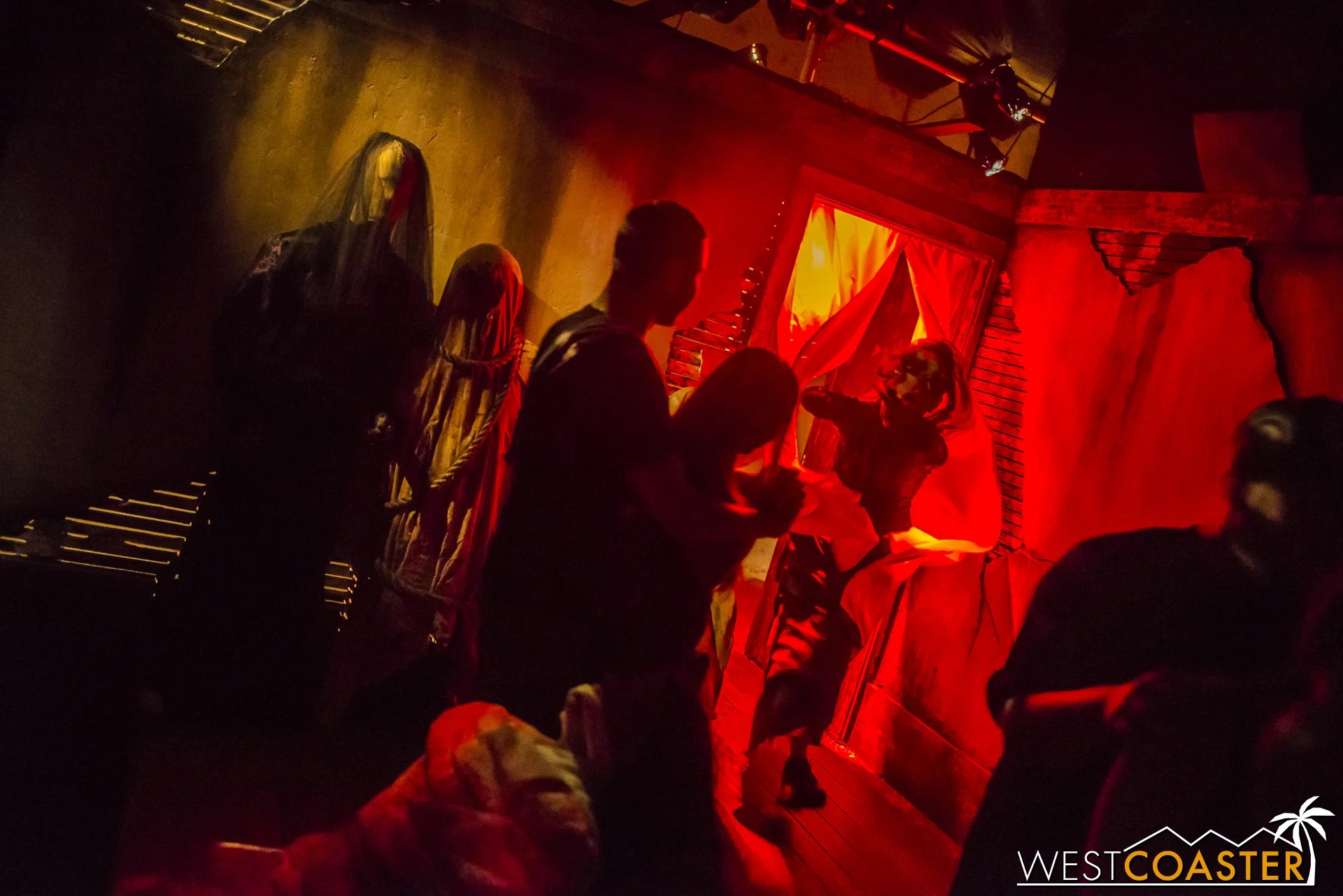 Universal Studios Hollywood Halloween Horror Nights 2015 Recap: Mazes ...